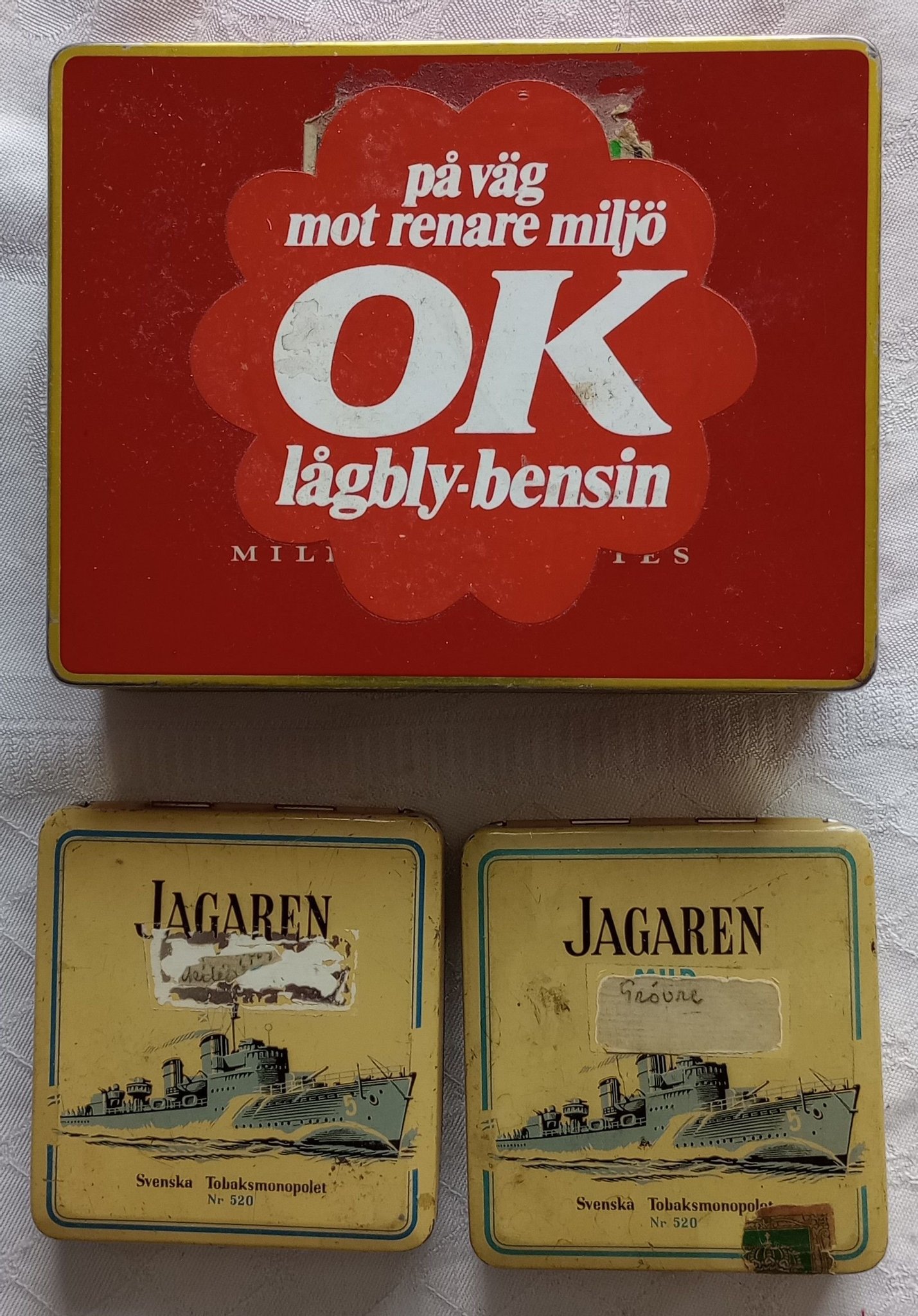 Se produkter som liknar 3 gamla cigarettaskar av plåt på Tradera ...