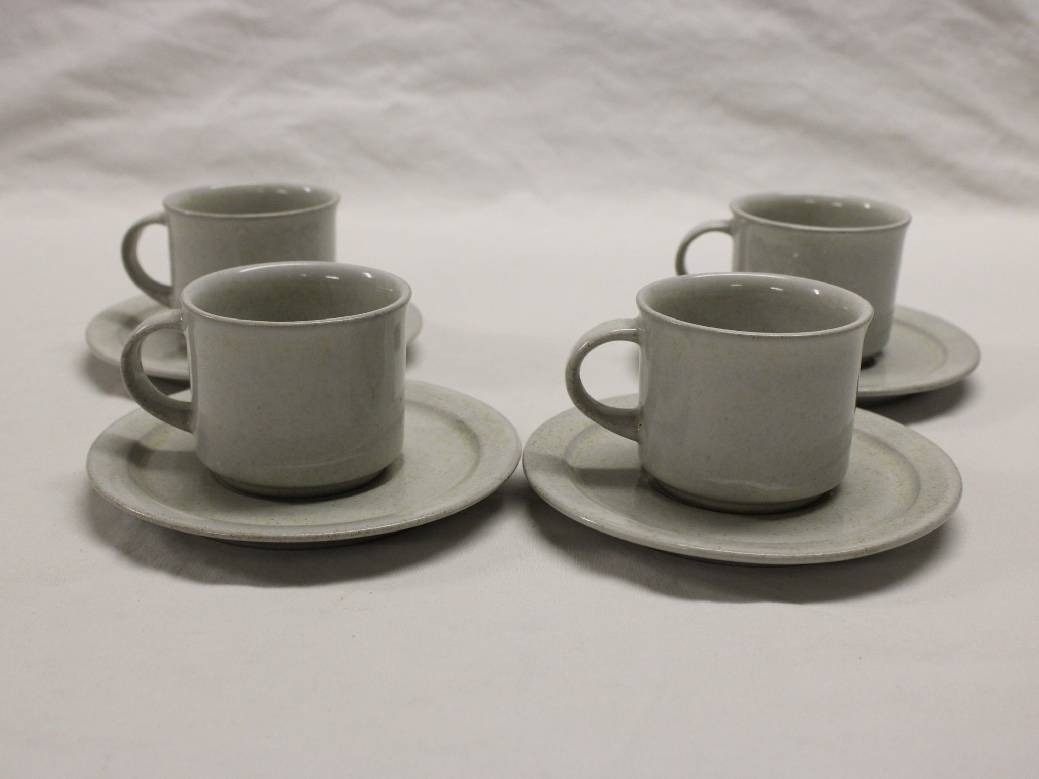 4 Kaffekopp med Fat Höganäs Härd - Signe Persso.. | Köp på Tradera ...