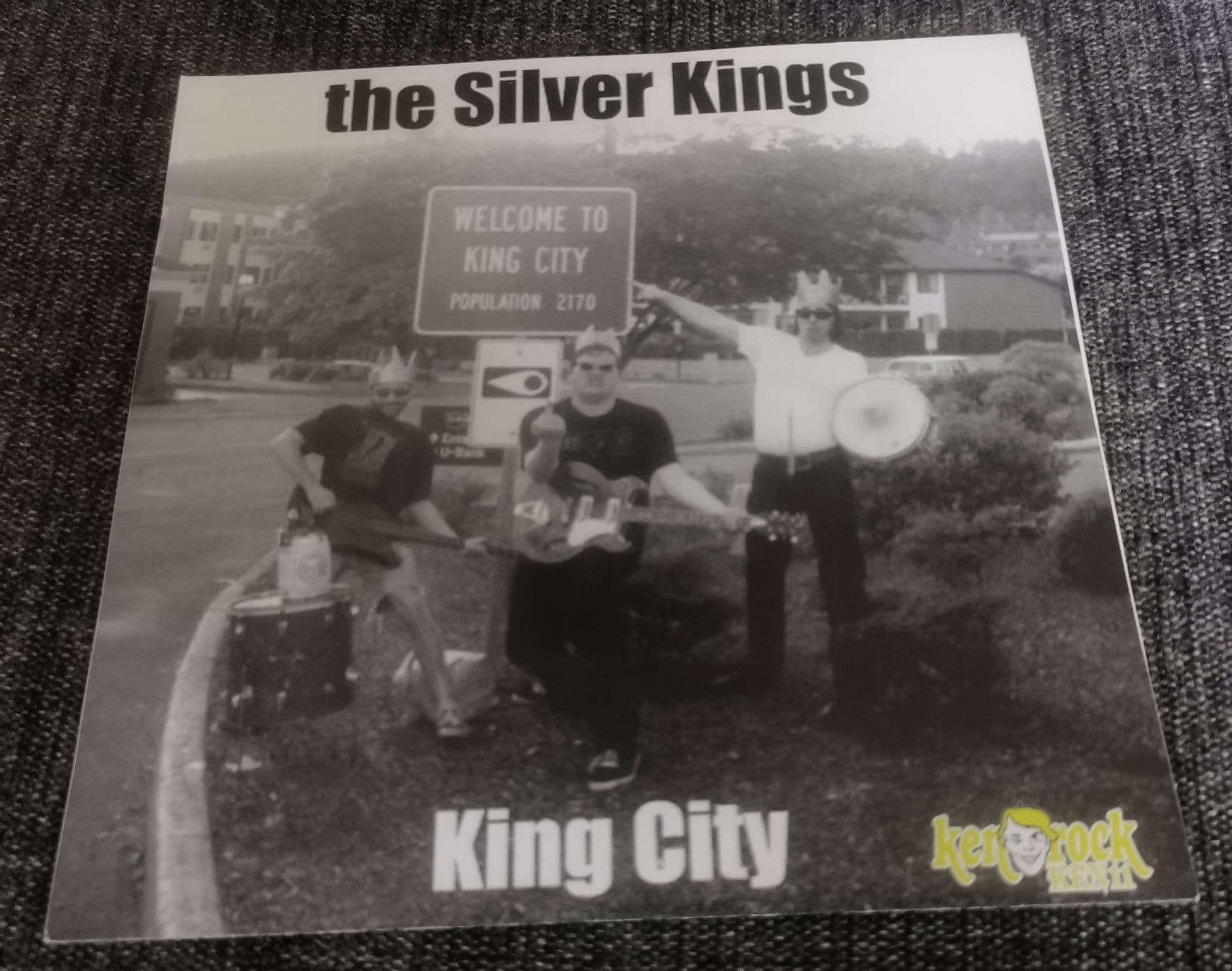 Se produkter som liknar the silver kings "king city" .. på Tradera ...