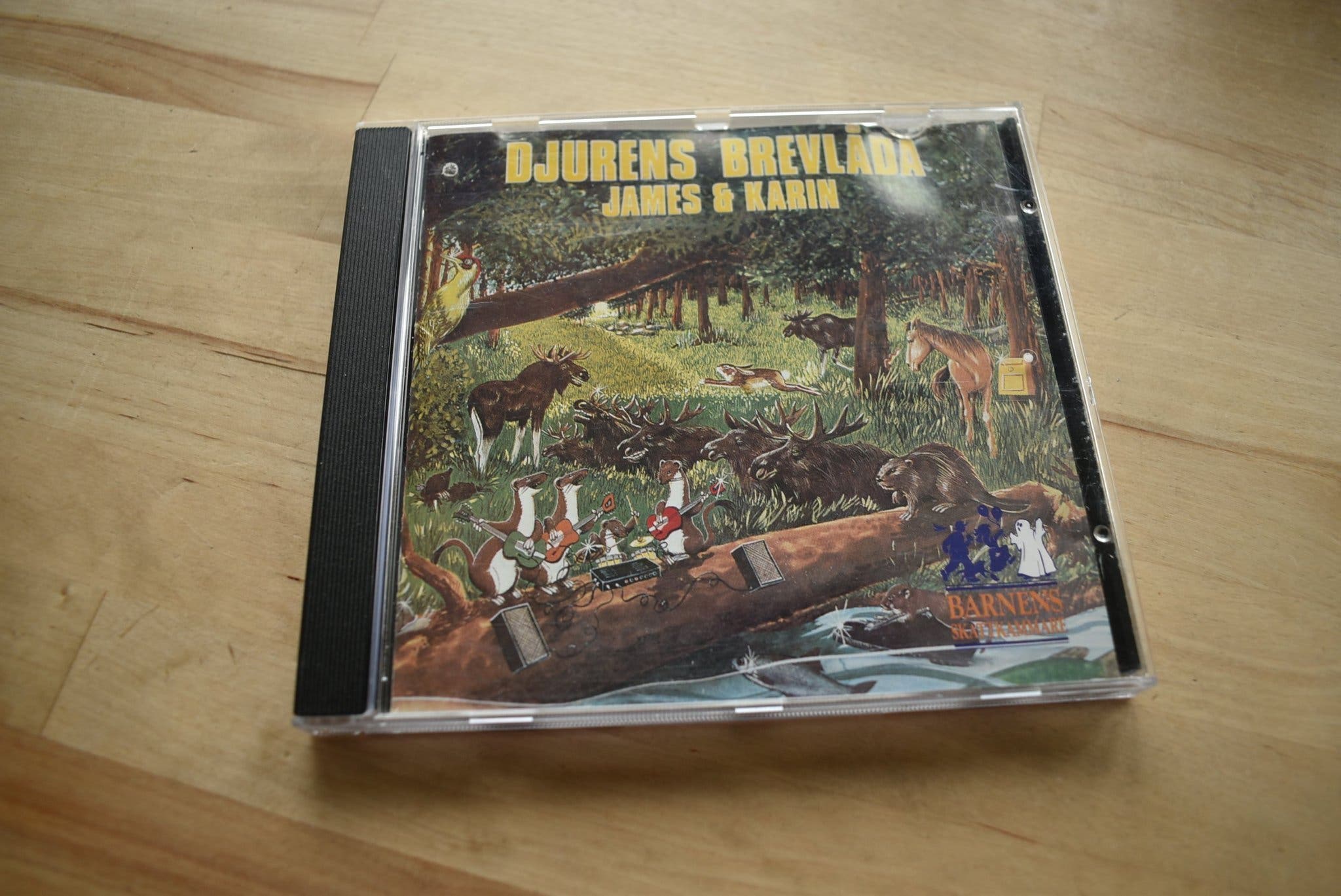 Se produkter som liknar Djurens Brevlåda James & Kari.. på Tradera ...