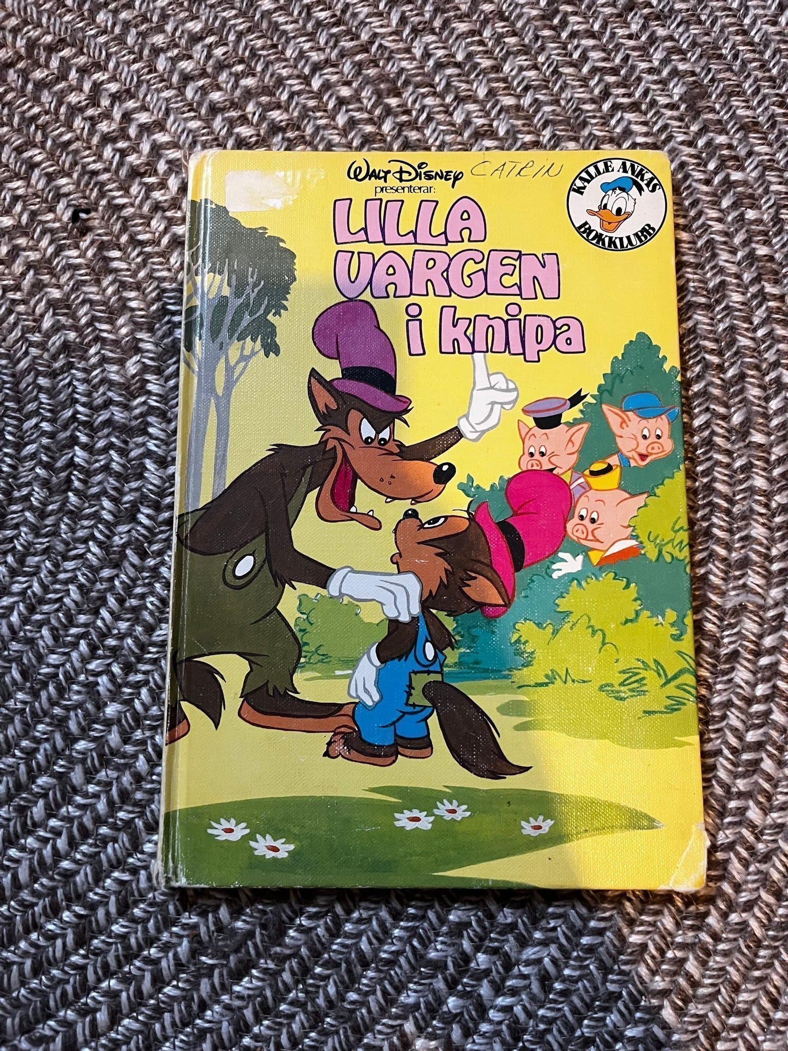 Se produkter som liknar Lilla Vargen i Knipa - Walt D.. på Tradera ...
