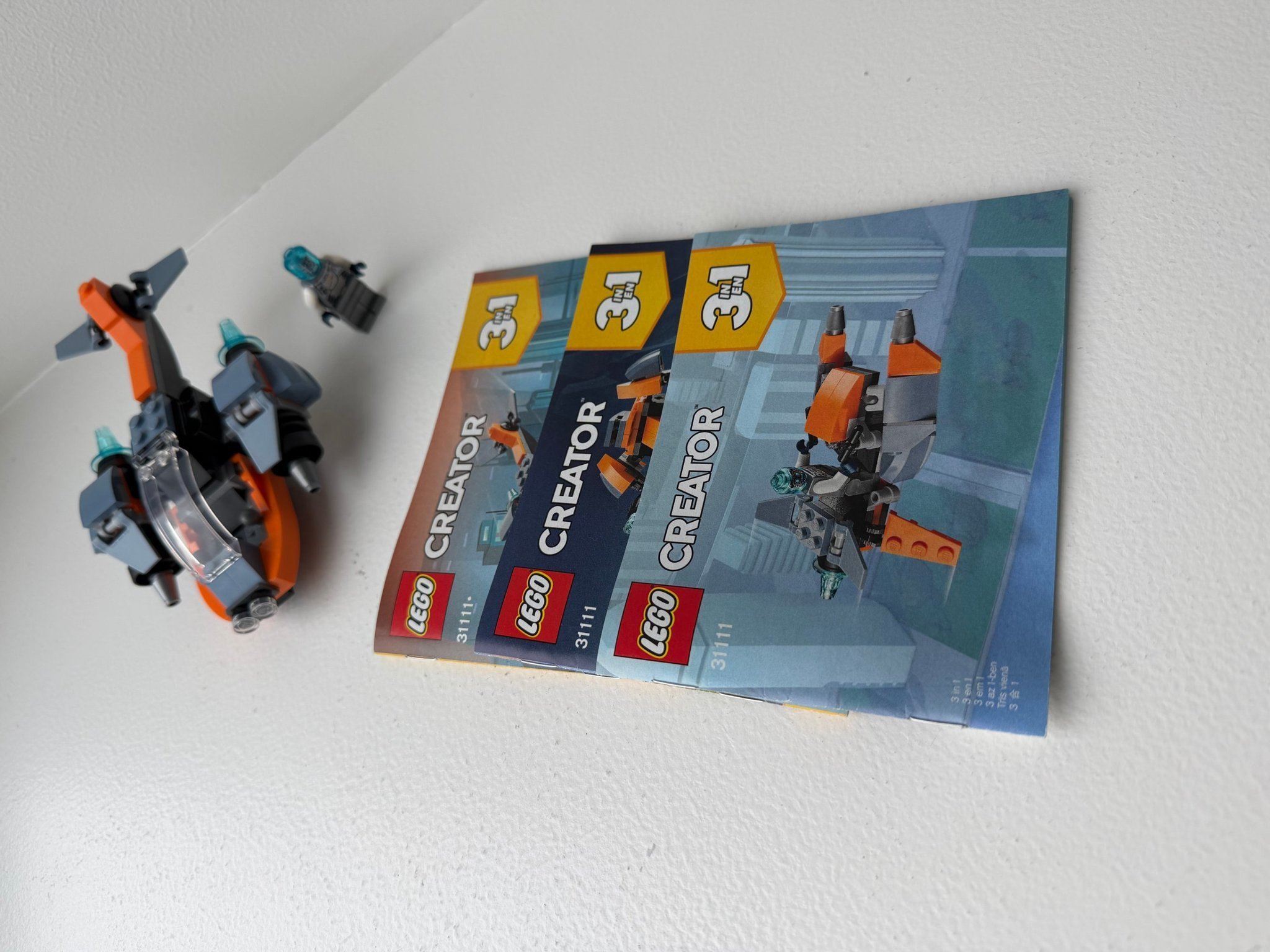 LEGO Creator 3i1 - 31111 Cyber Drone, Cyberdrön.. | Köp på Tradera ...