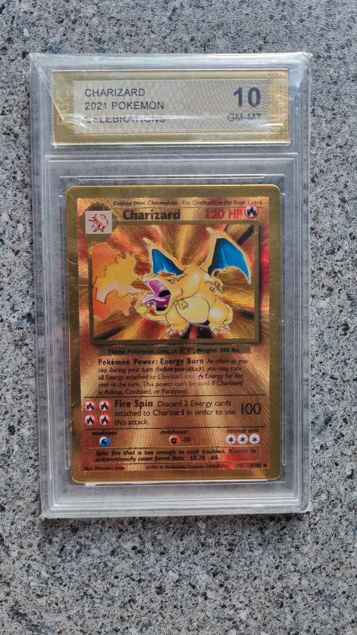 Charizard 2021 Ultra premium Collection Gold Me.. | Köp på Tradera ...