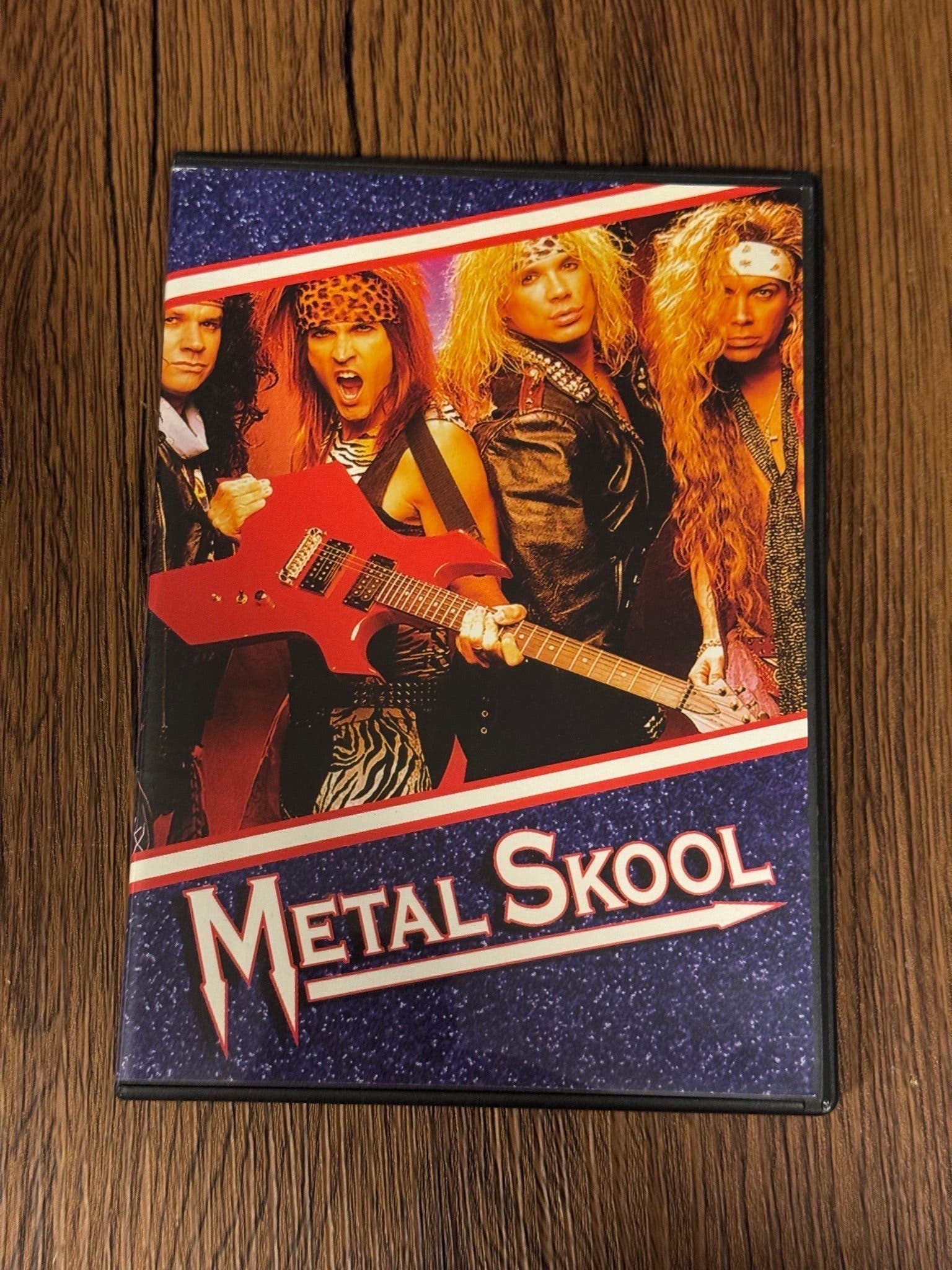Se produkter som liknar Steel Panther (Metal Skool) -.. på Tradera ...