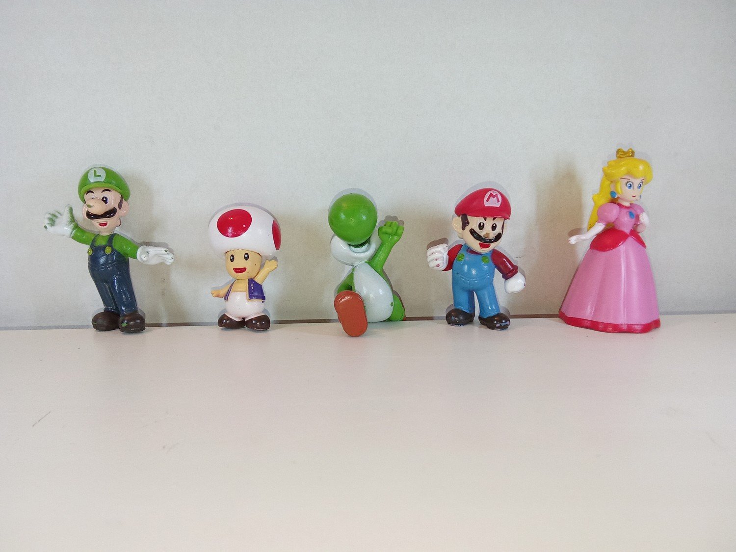 Små Super Mario Figurer - Mario/Lui.. | Köp från Prylea på Tradera ...