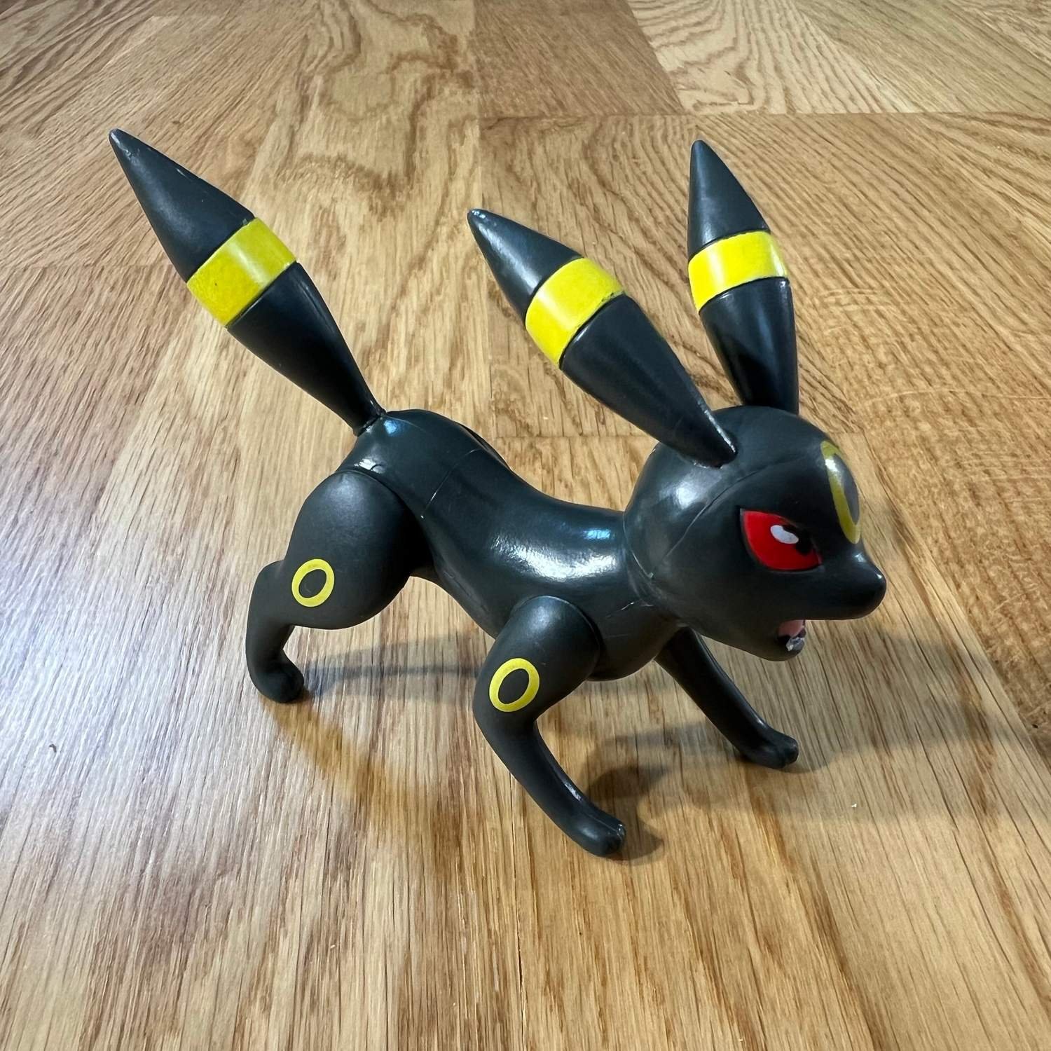 Umbreon Figur Pokemon Nintendo WCT Wicked Cool .. | Köp på Tradera ...