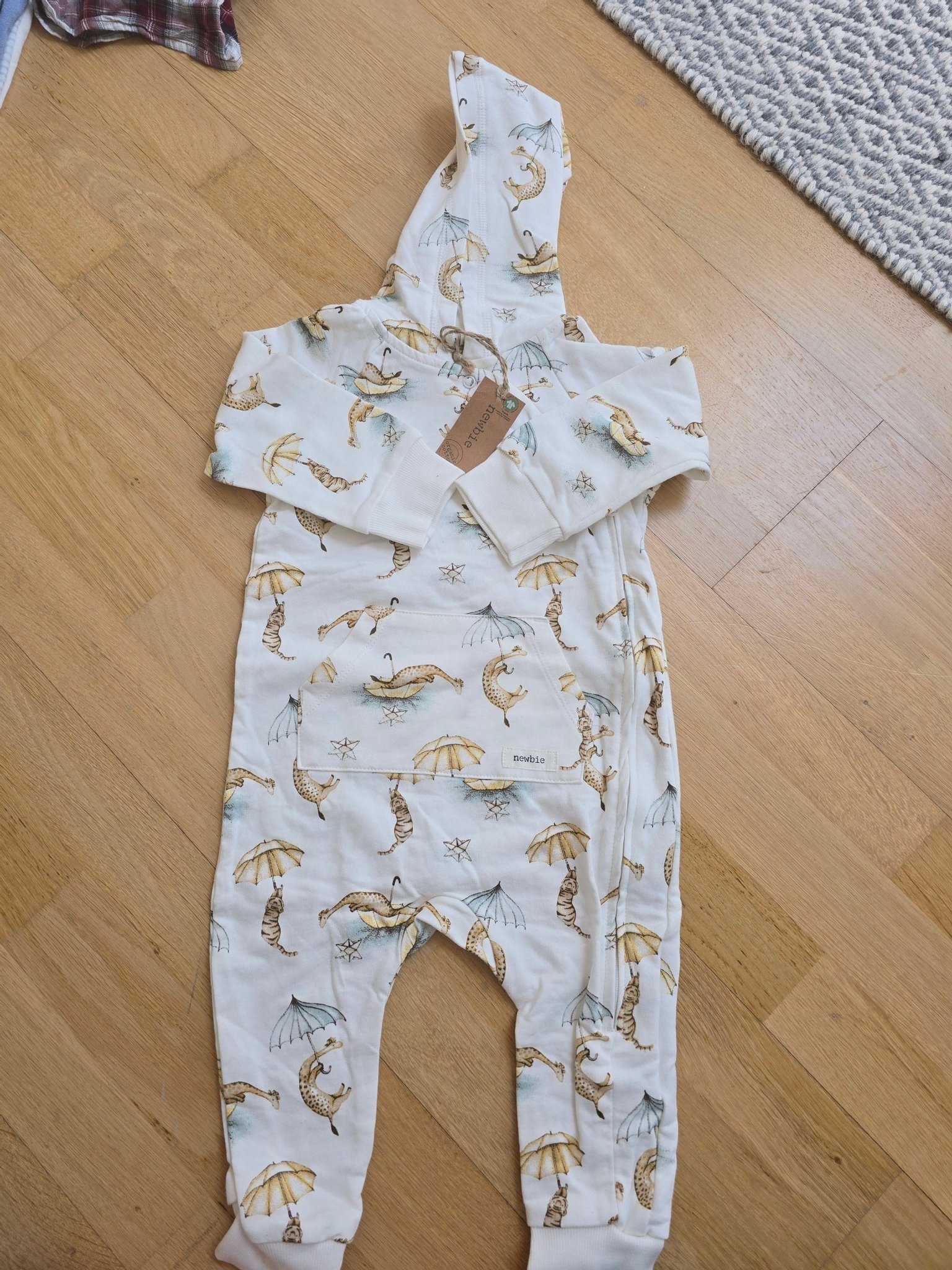 Newbie vit overall, storlek 80 | Köp på Tradera (720536874)