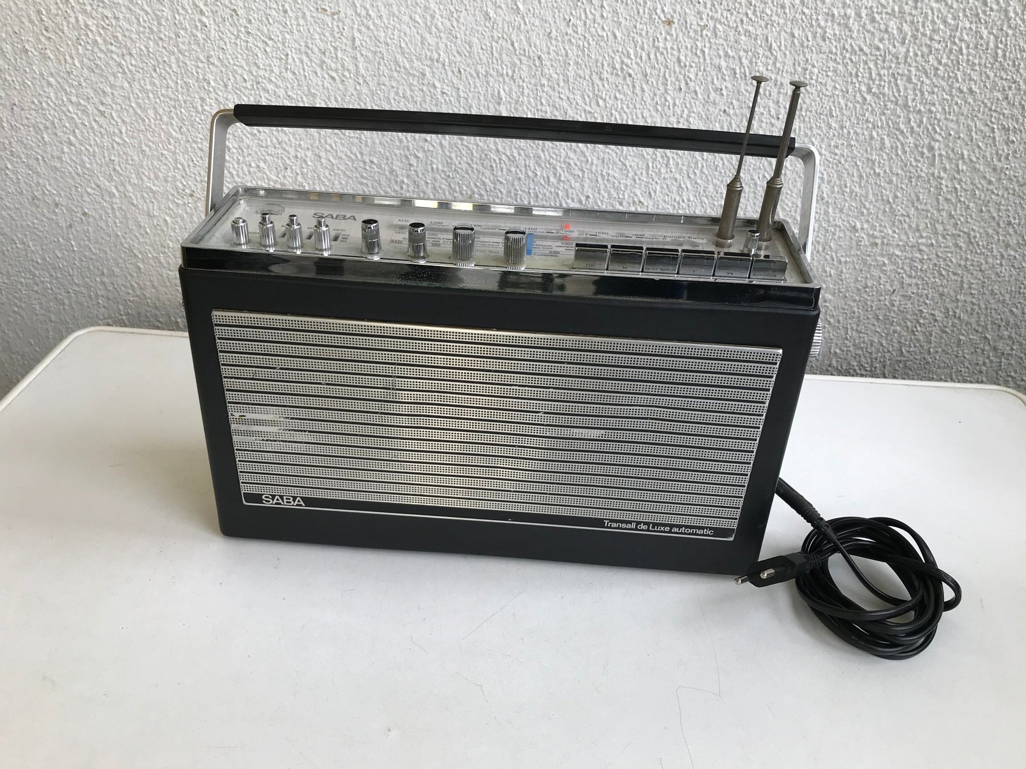 Se produkter som liknar 1968 Saba Transall de Luxe Au.. på Tradera ...