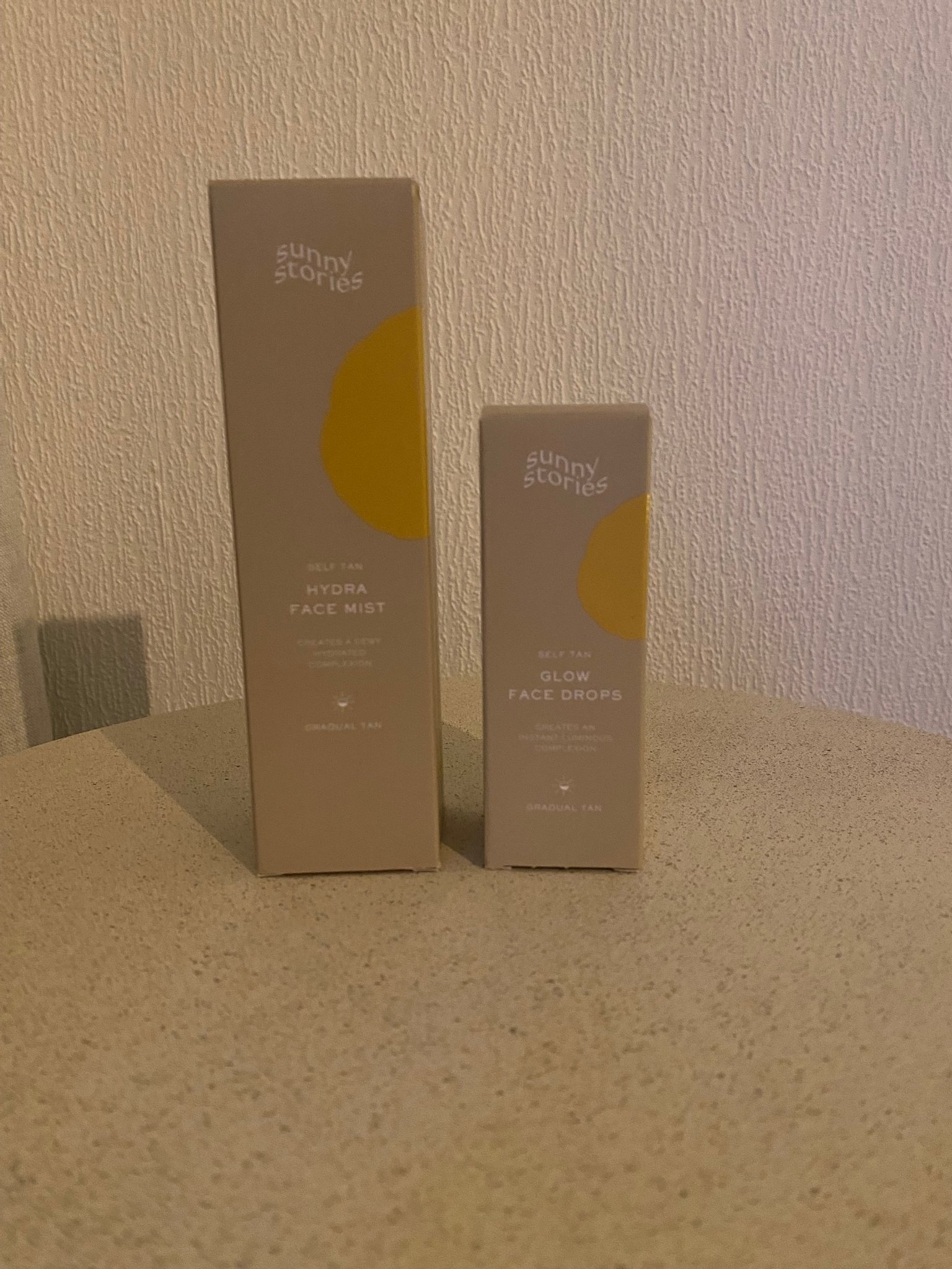 Sunny Stories Self Tan Hydra Face Mist & Glow F.. | Köp på Tradera ...