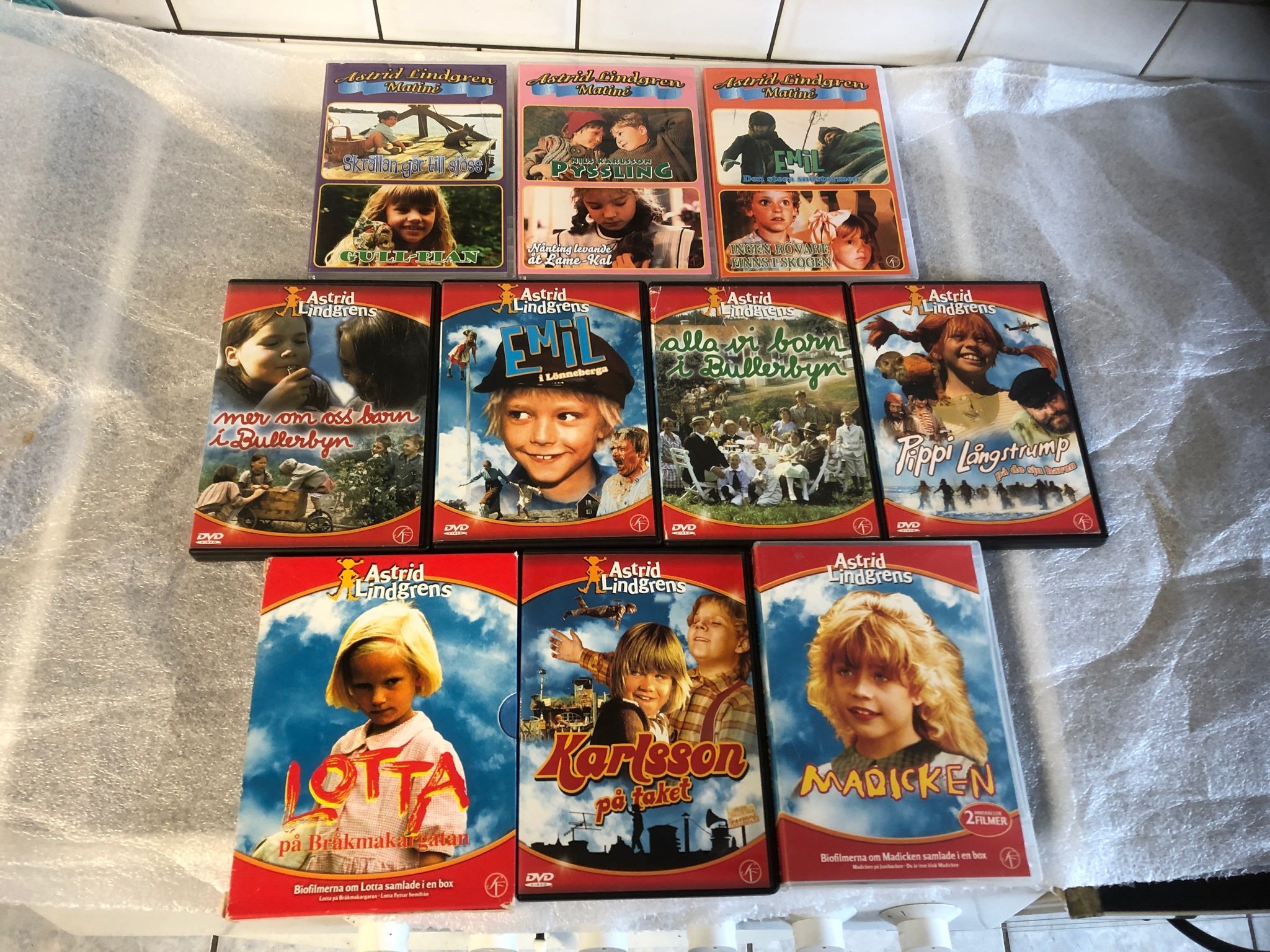10 st Astrid Lindgren filmer. (407232491) ᐈ Köp på Tradera
