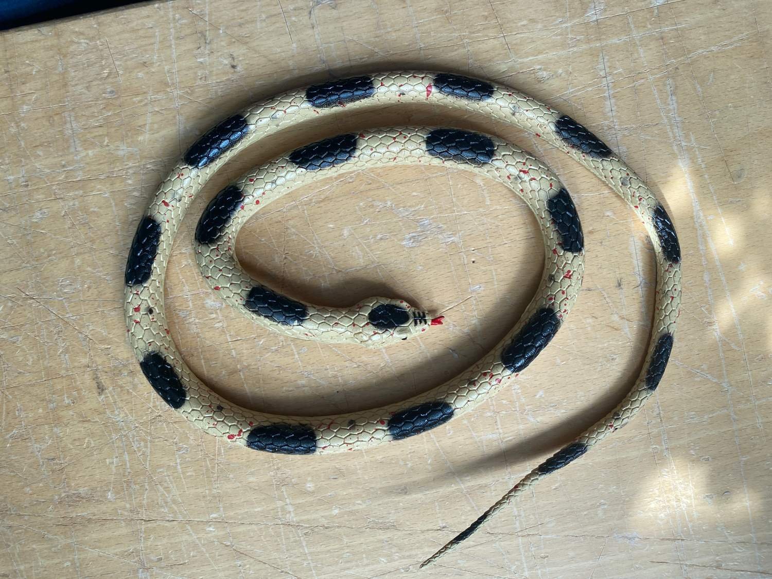 Se produkter som liknar Leksaker Djur 42404 Ormar Orm.. på Tradera ...