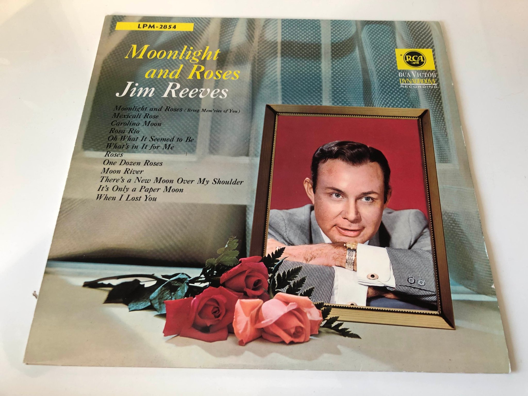 Moonlight and Roses - Jim Reeves - Vinyl LP | Köp på Tradera (688658152)