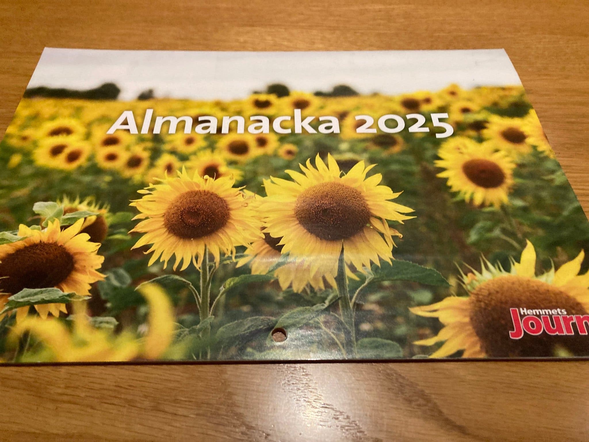 Kalender Almanacka 2025 med fina bilder på blom.. | Köp på Tradera ...