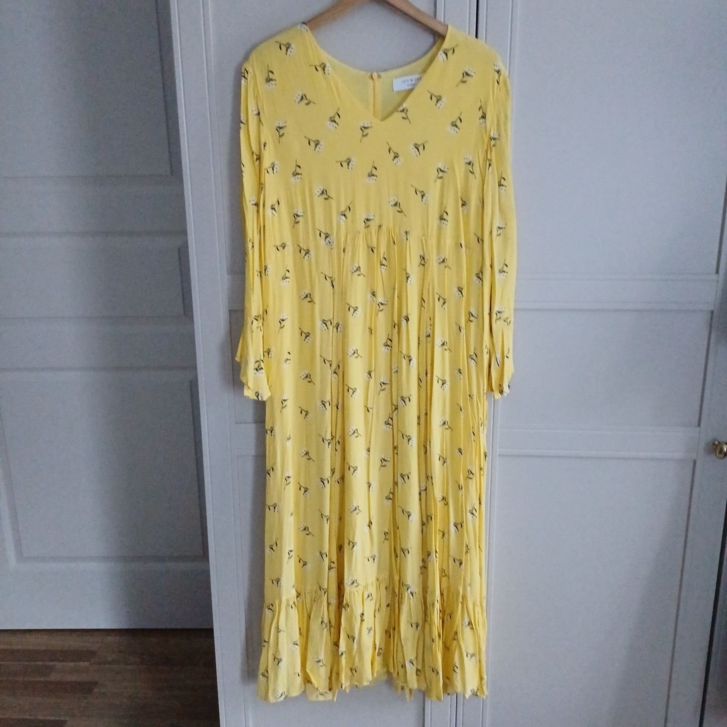 IVY & OAK gul klänning, storlek 38 | Köp på Tradera (734436123)
