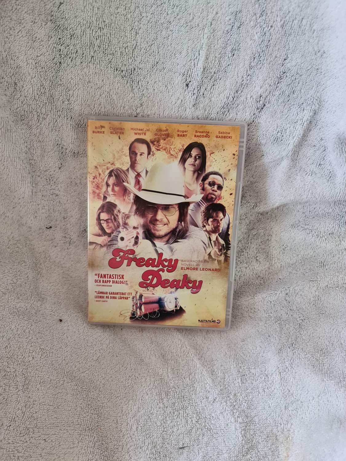 Dvd-film: Freaky Deaky .. | Köp från FilmgruppenSverige på Tradera ...