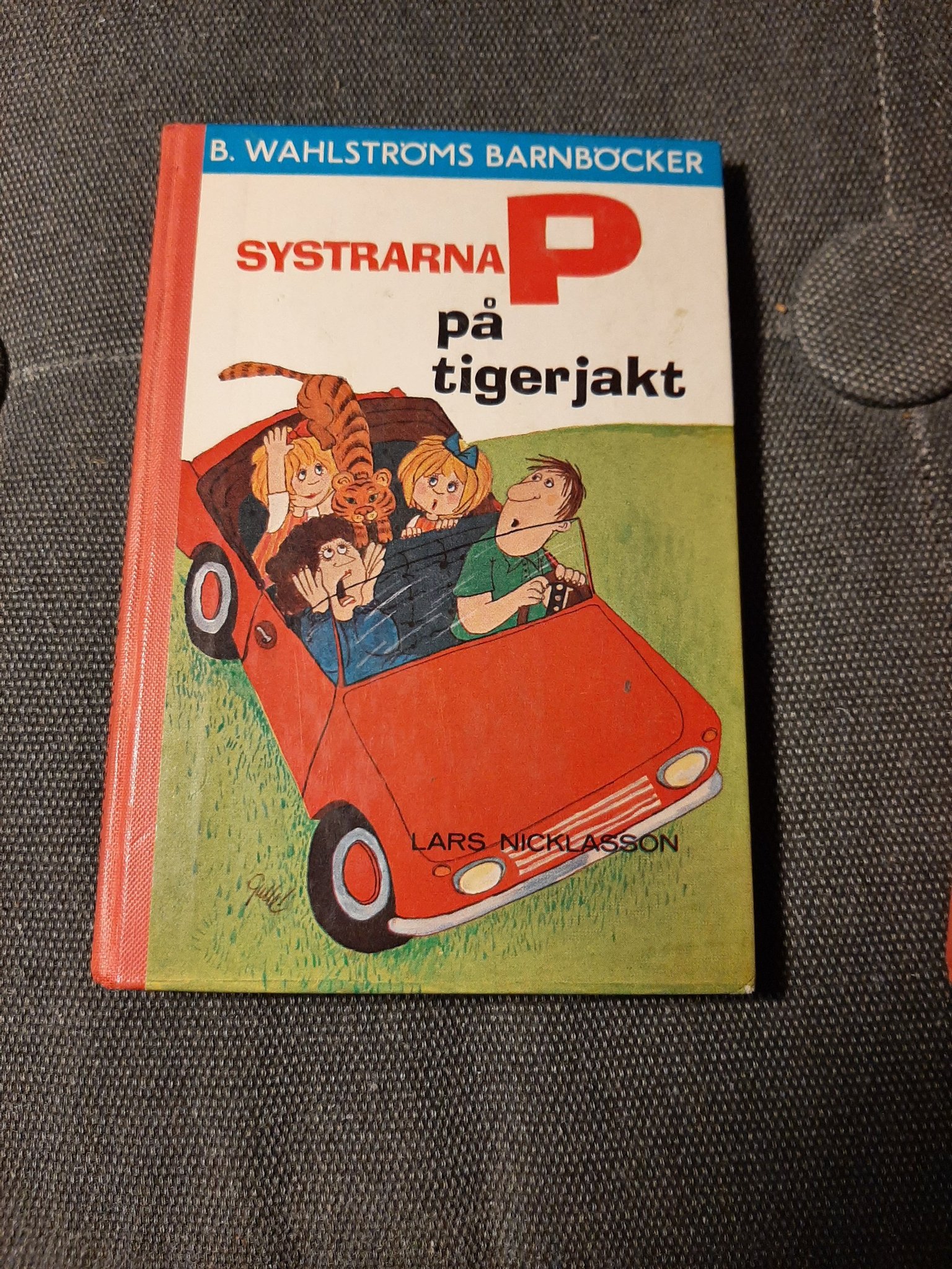 Se produkter som liknar Systrarna P på tigerjakt BW. .. på Tradera (688942168)