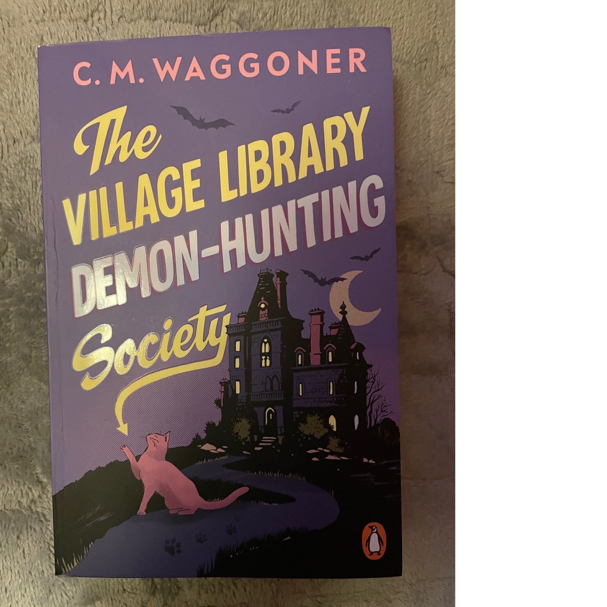 Se produkter som liknar The Village Library Demon-hun.. på Tradera ...