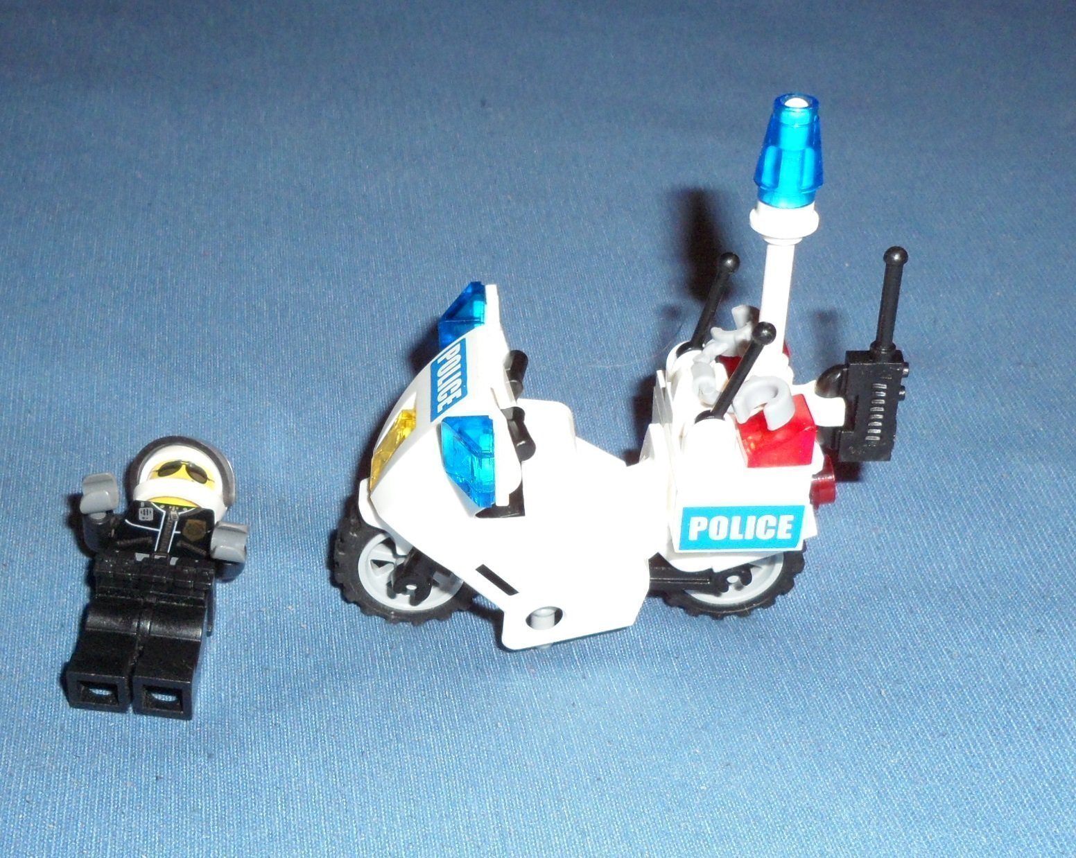 Se produkter som liknar LEGO : Police Motorcycle Blue.. på Tradera ...
