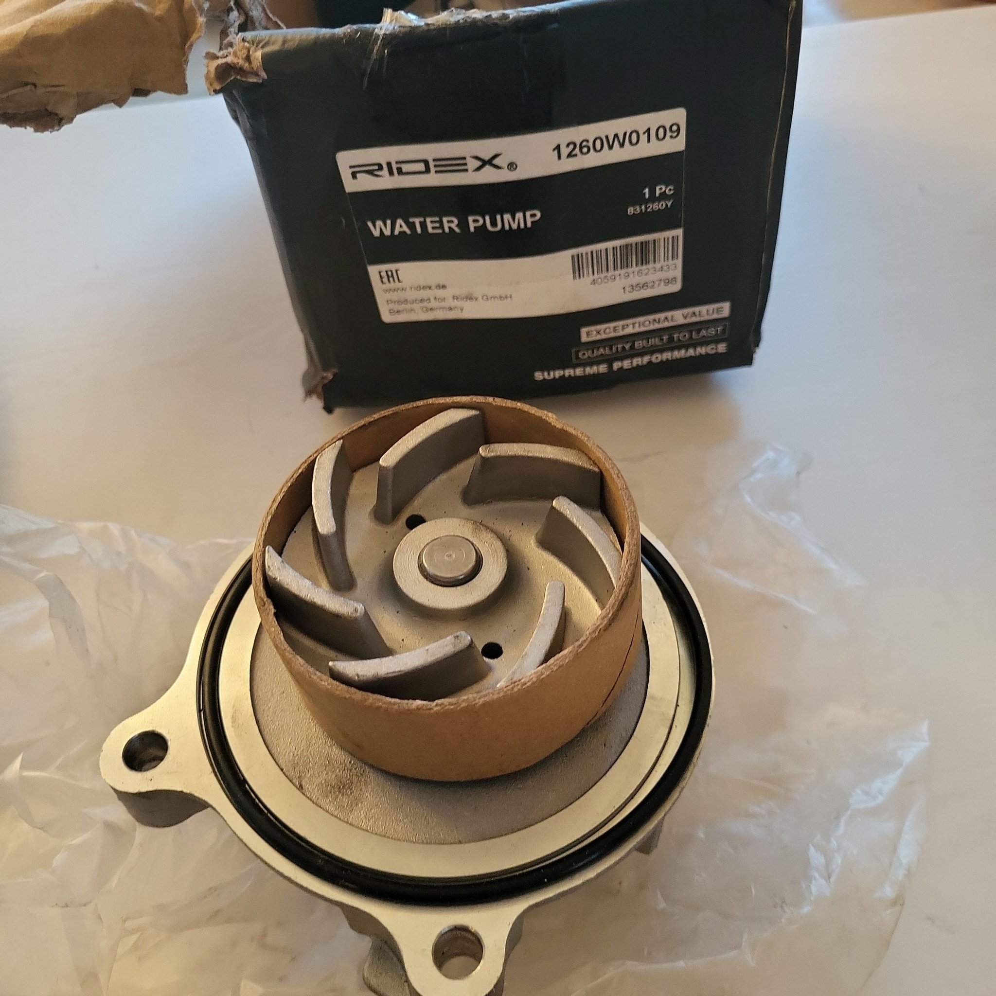 Vattenpump Volvo 850 940 960 V70 S70 S80 VW Audi | Köp på Tradera ...
