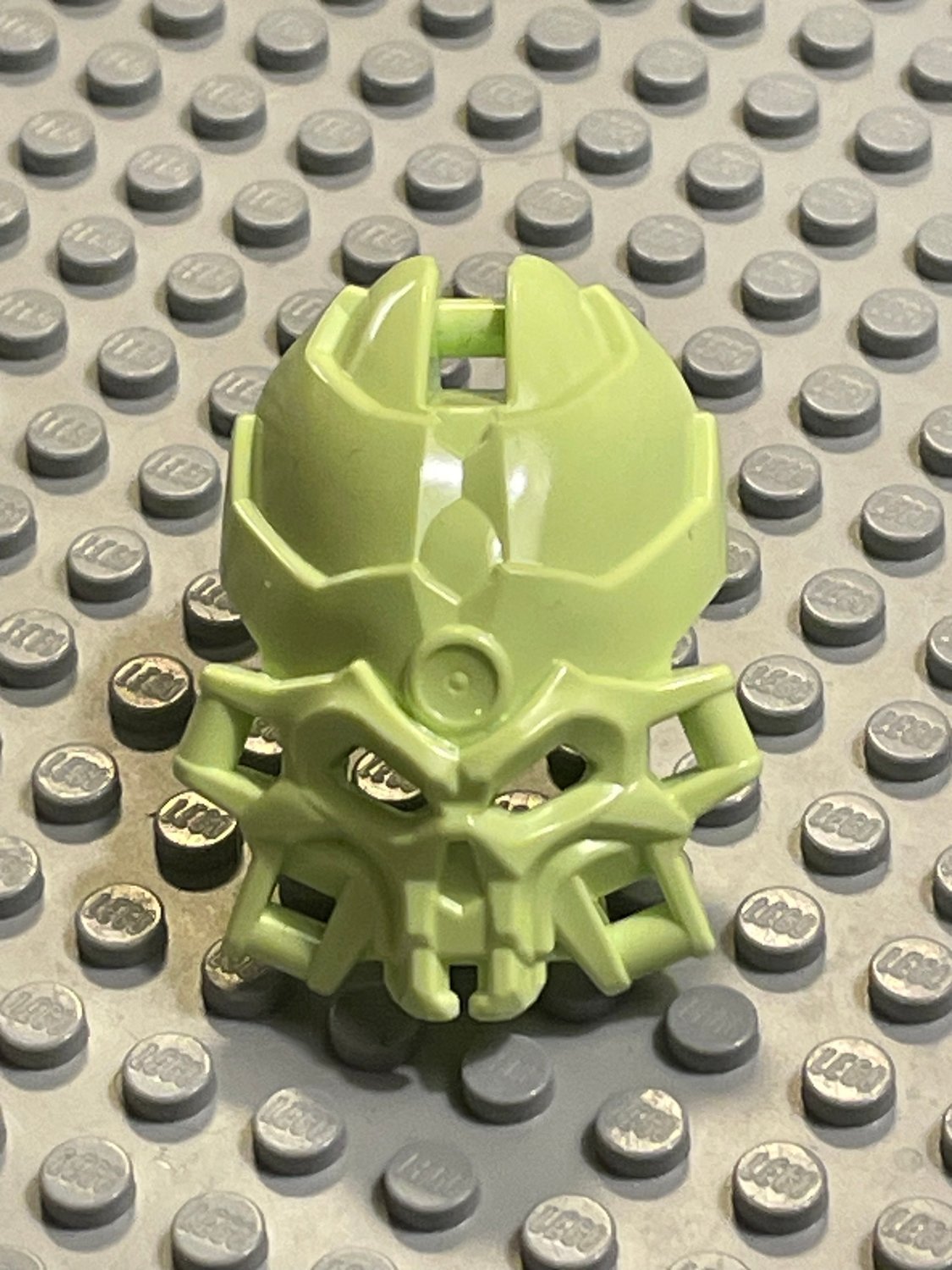 Light Green Bionicle Mask Skull Spider (20251) .. | Köp på Tradera ...