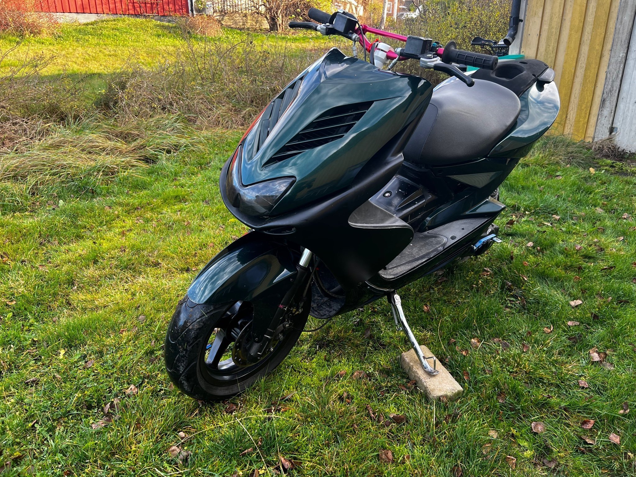 Yamaha aerox 30 moppe | Köp på Tradera (570443502)