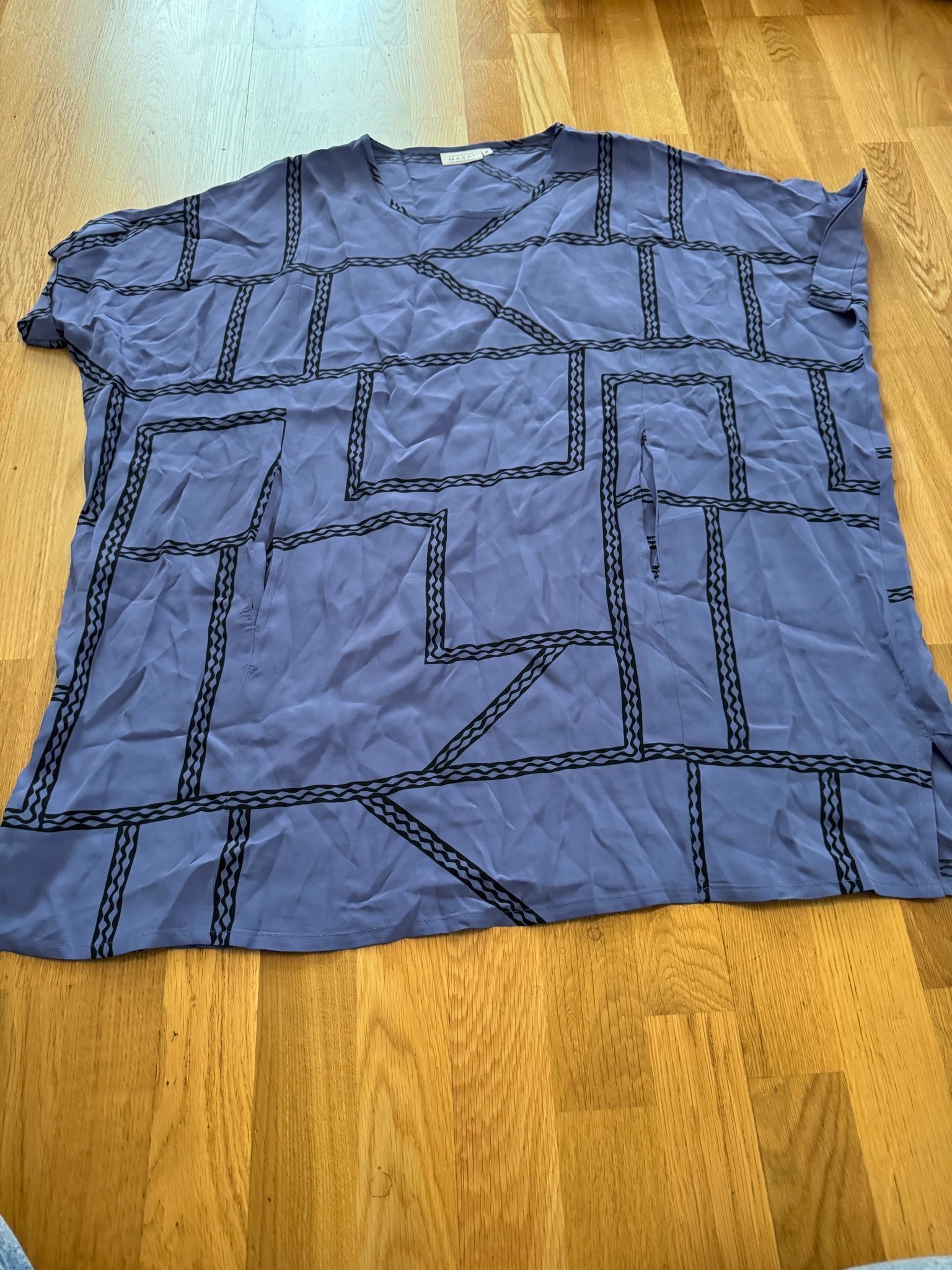 Blus från Masai stl M i oversize i fint skick | Köp på Tradera (708870001)