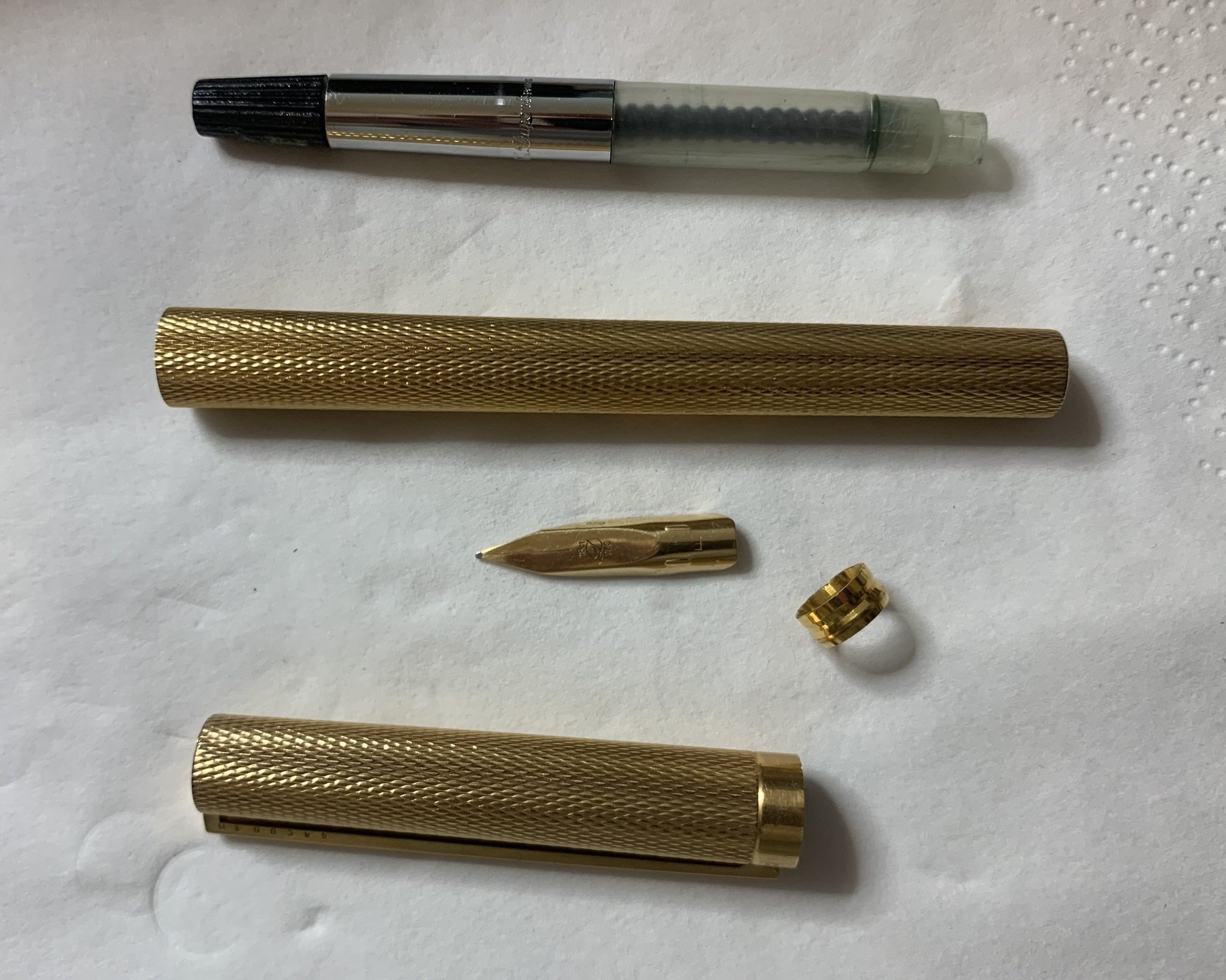 Kolla Detta S.T. Dupont Gold Pen (Utan inuti ) .. | Köp på Tradera ...