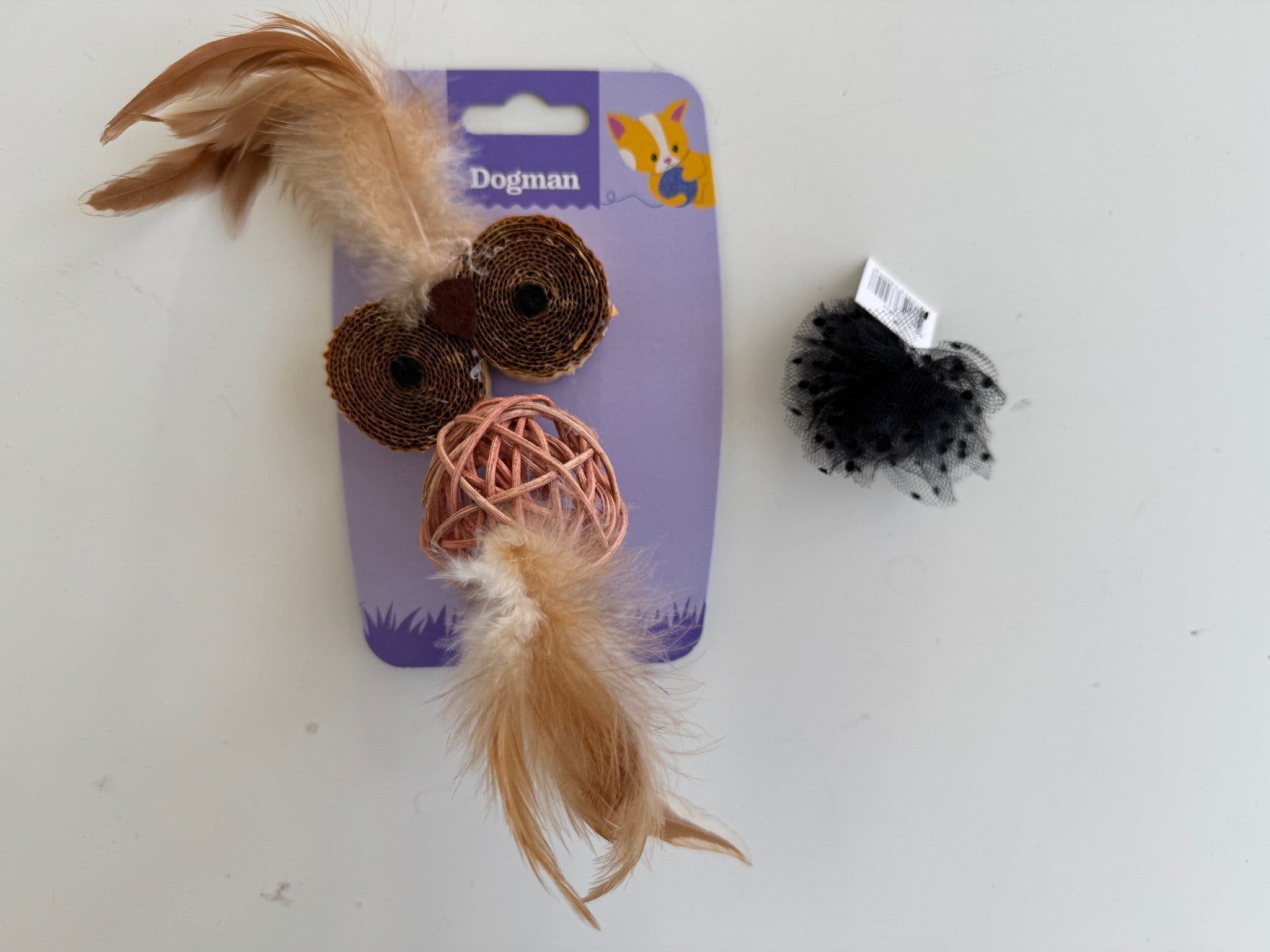 Se produkter som liknar NYA KATTLEKSAKER KATT LEKSAKER på Tradera ...