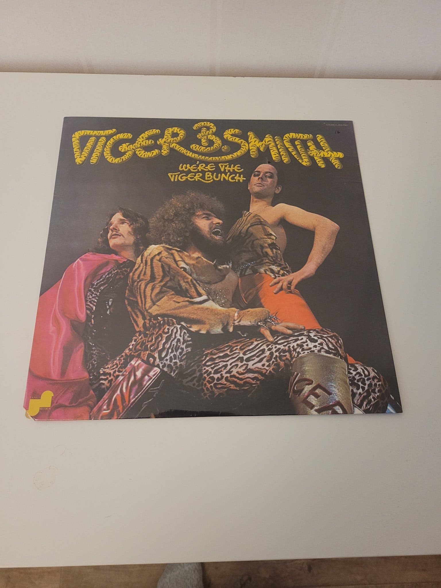 Tiger B. Smith - We're the tiger bunch . Still .. | Köp på Tradera ...