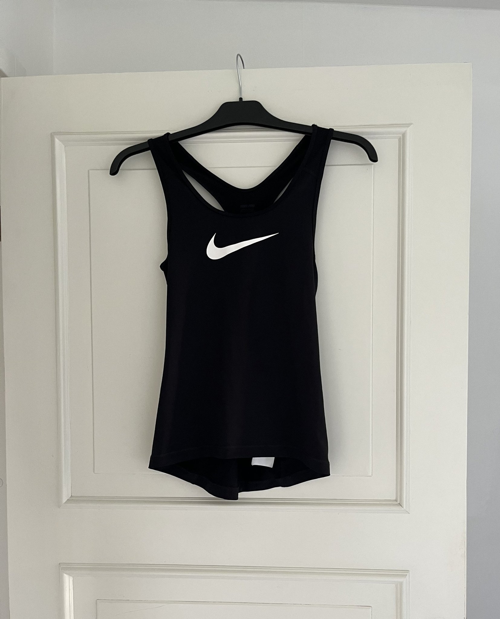 Ny Nike Pro Träningstopp Topp Linne Träning Spo.. | Köp på Tradera ...