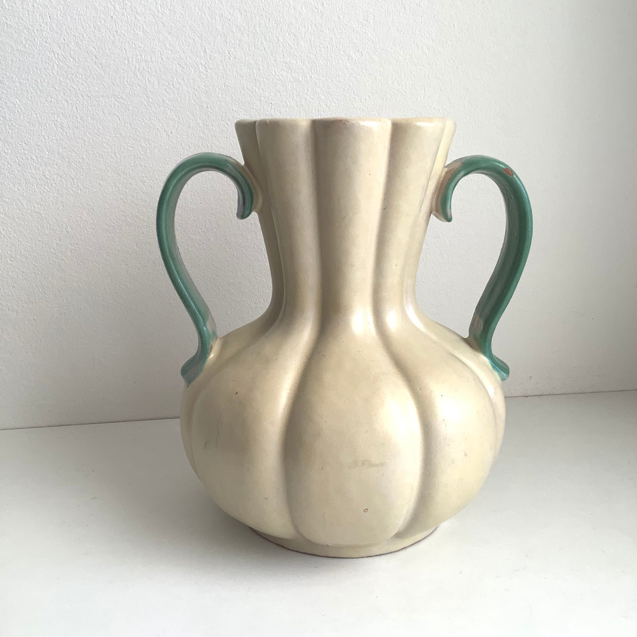 Klyftvas Upsala Ekeby Anna Lisa Thomson Vas Ker.. | Köp på Tradera ...