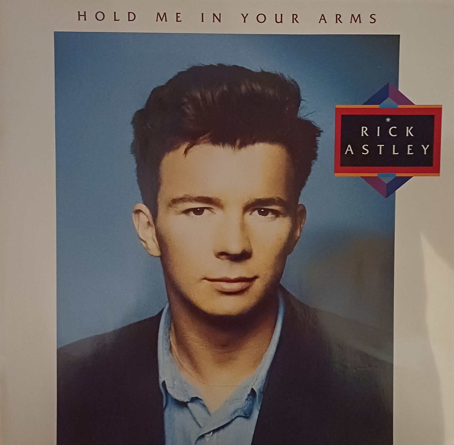 Rick Astley - Hold Me In Your Arms | Köp på Tradera (655733646)