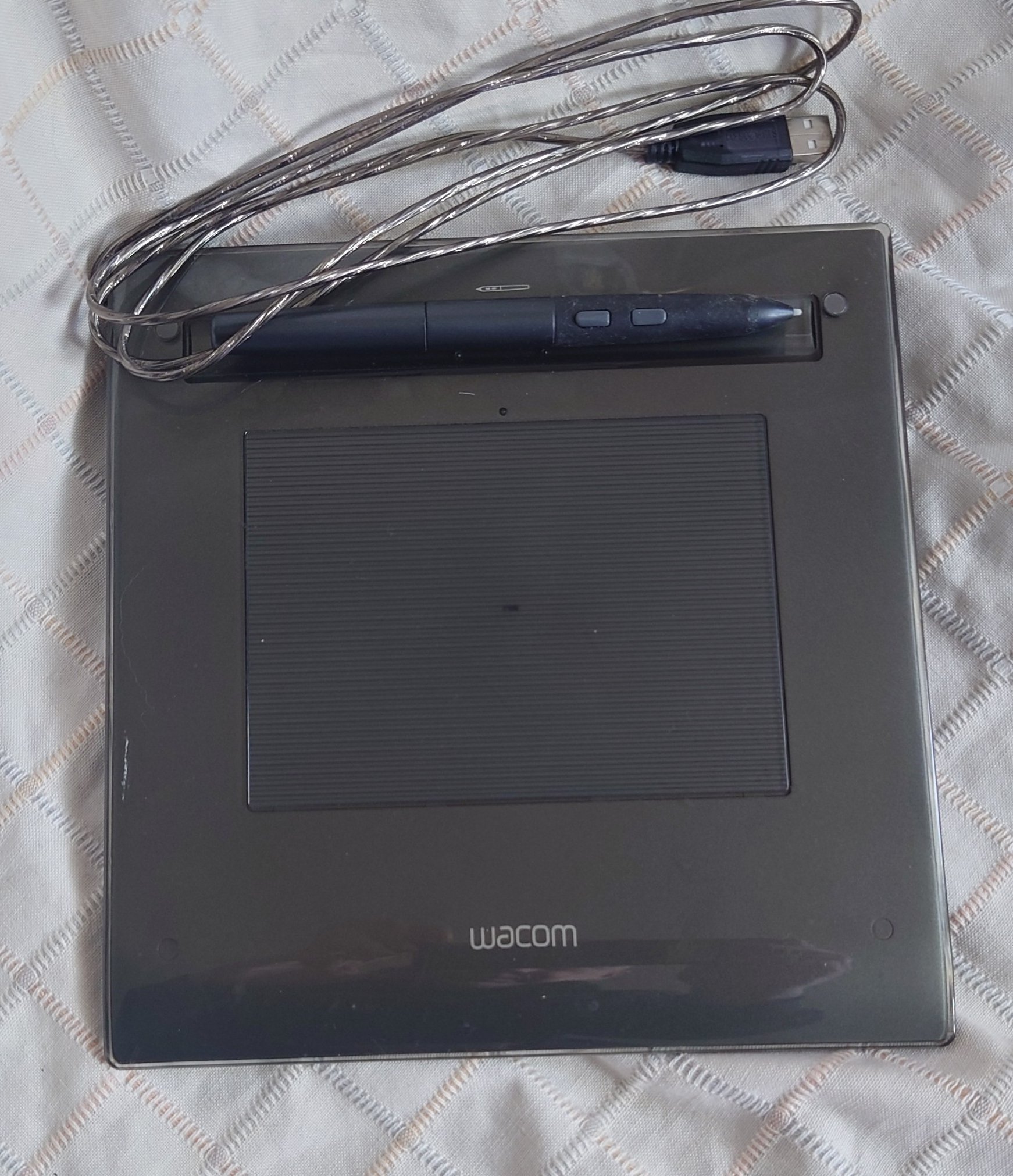 Wacom ritplatta CTF-420 | Köp på Tradera (703016927)