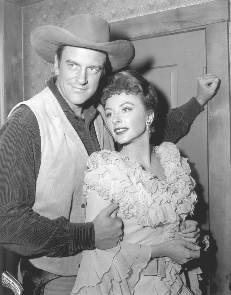 GUNSMOKE TELEVISION SERIES JAMES ARNESS & AMADN.. | Köp på Tradera ...