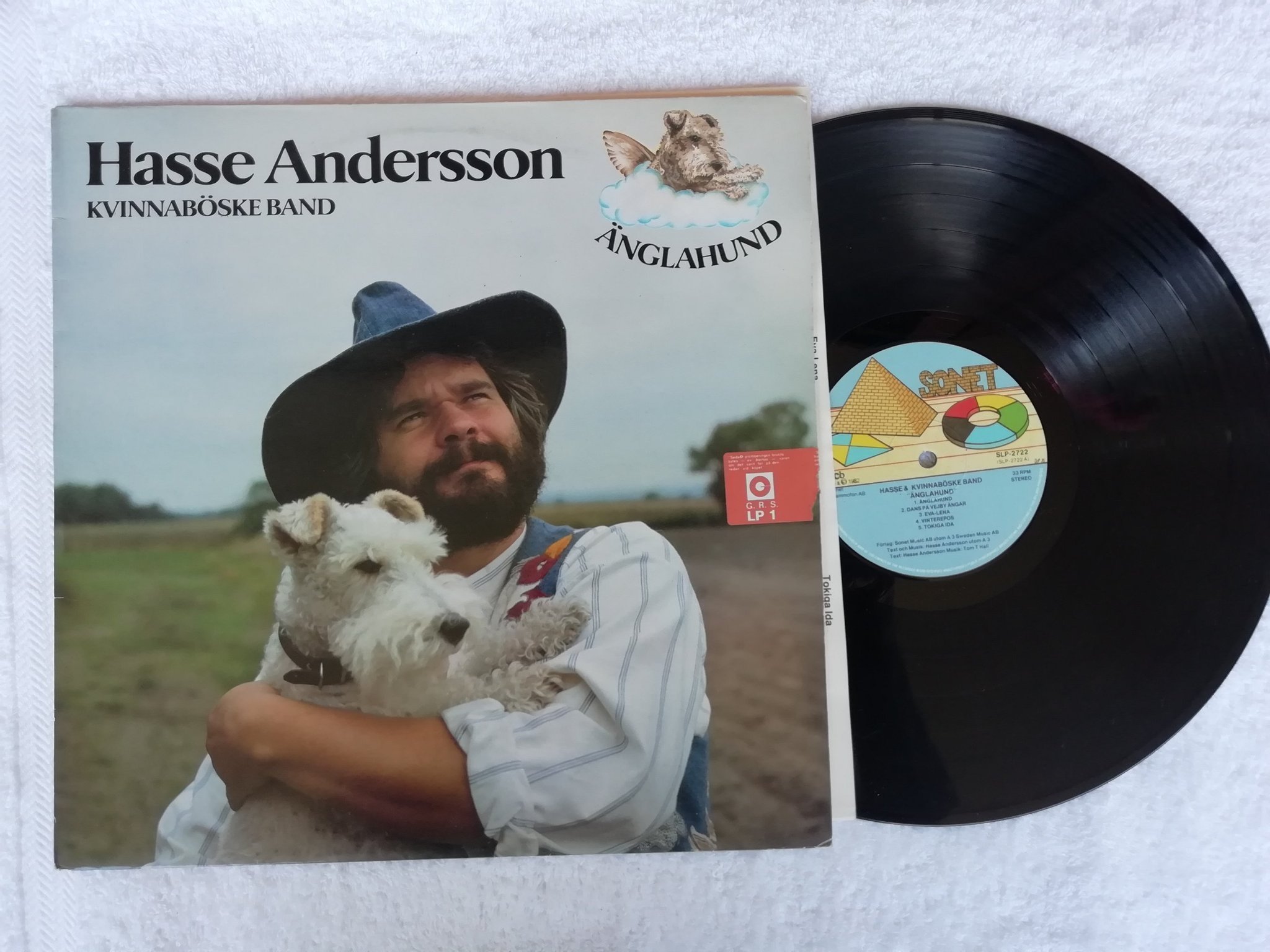 HASSE ANDERSSON 2 st. LP-skivor från 1982-1983.