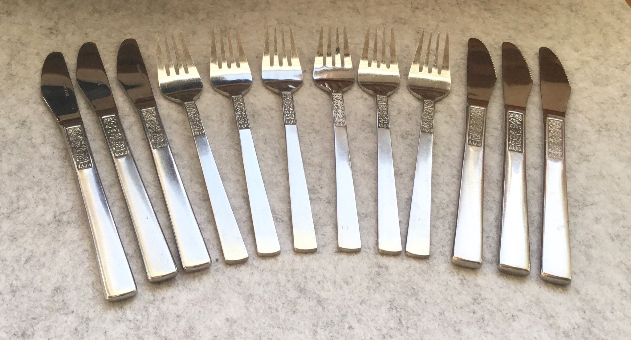 Rosen. Rose Åhlens 1970-talet. Matbestick 12 de.. | Köp på Tradera ...