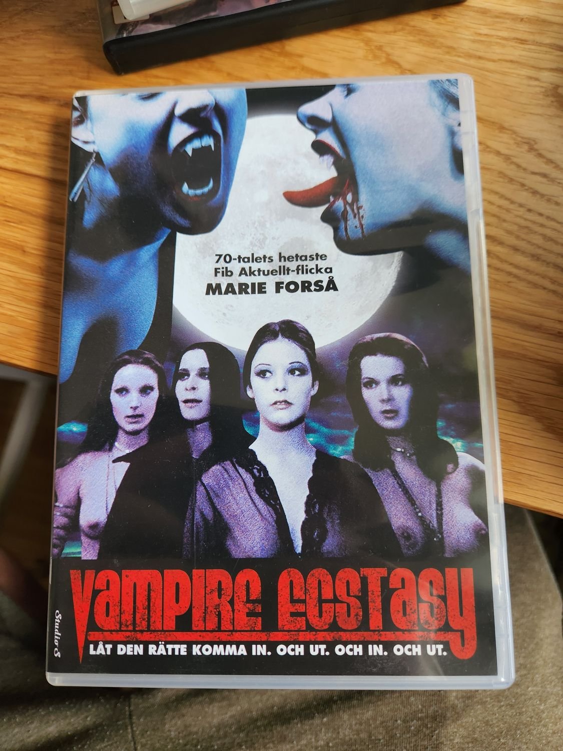 Vampire Ecstasy. Studio s 99 | Köp på Tradera (634871458)