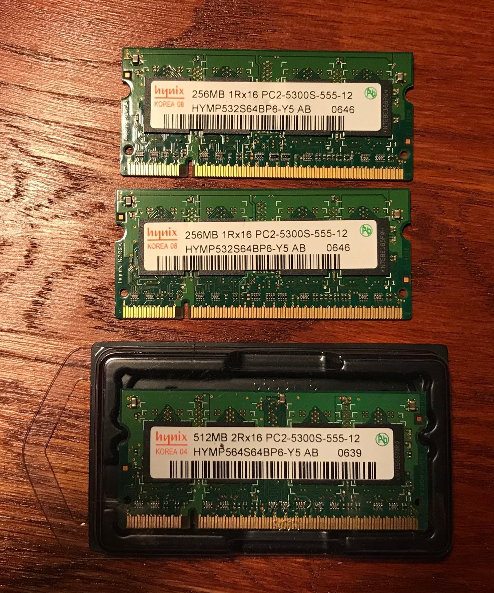 Retro IT - RAM minne SO-DIMM PC2-5300 1GB DDR2 .. | Köp på Tradera ...