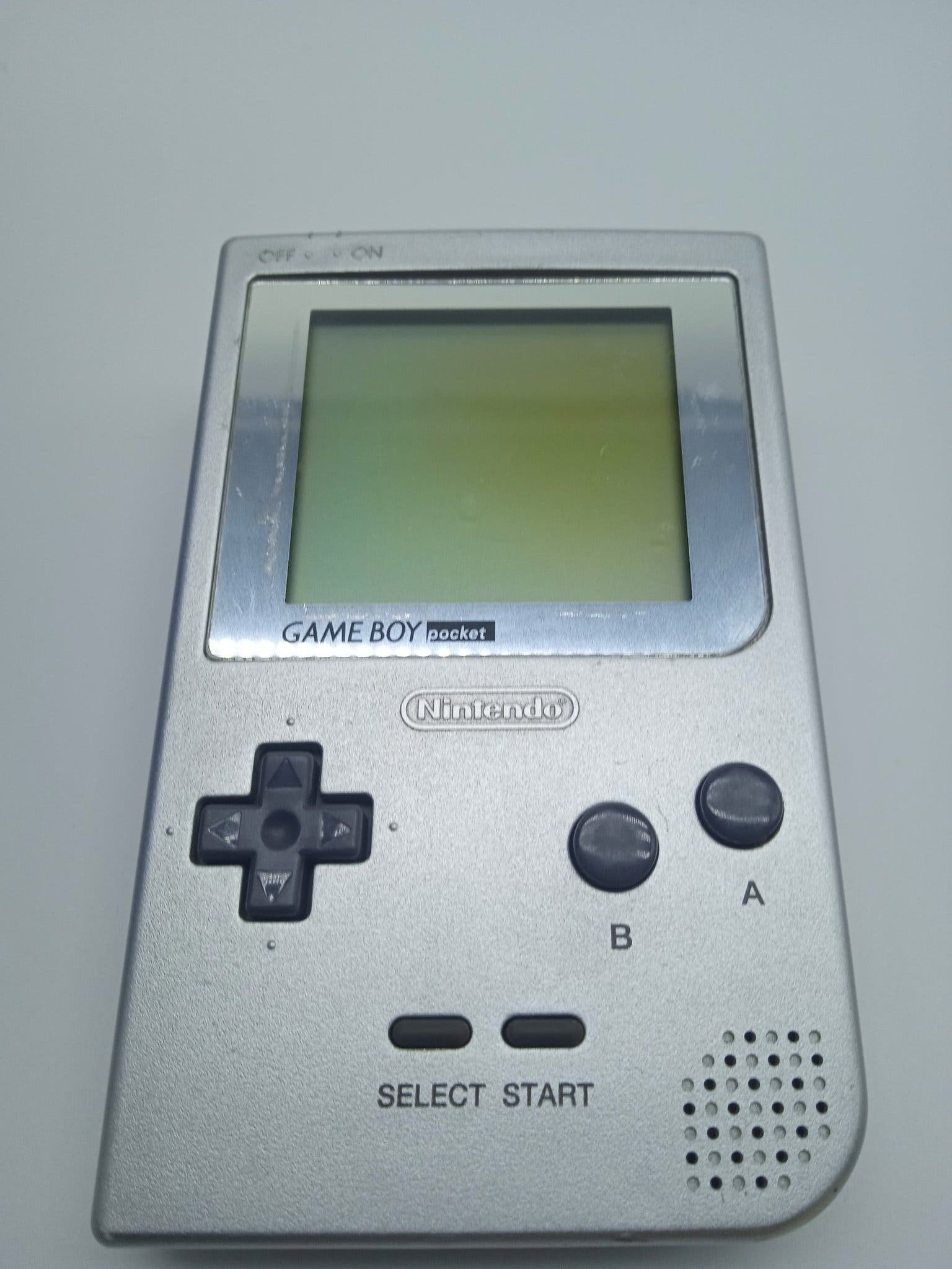 Se produkter som liknar Nintendo Game Boy Pocket Silv.. på Tradera ...