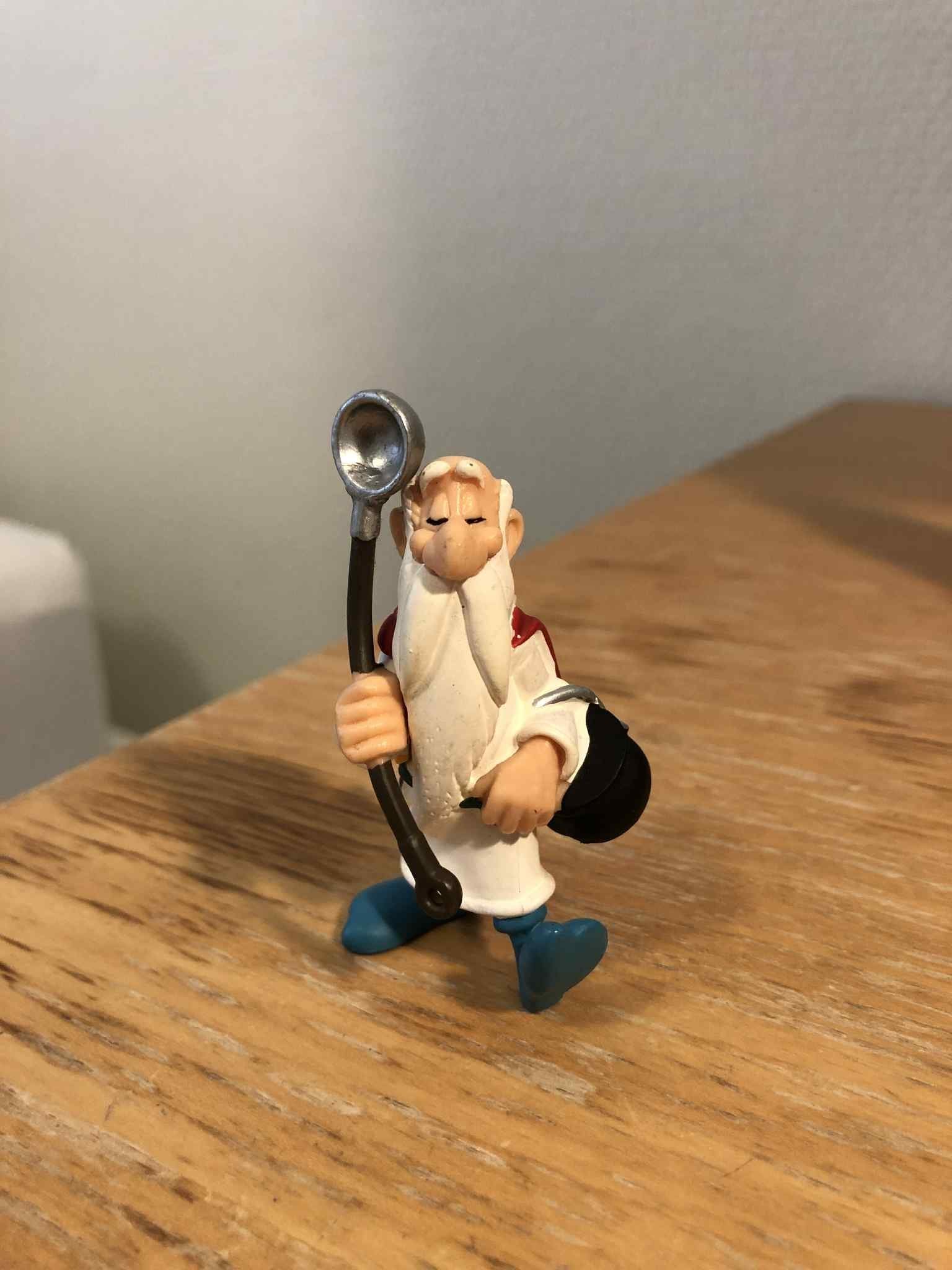 Vintage Asterix figur - Miraculix - Plastoy 1997 | Köp på Tradera ...
