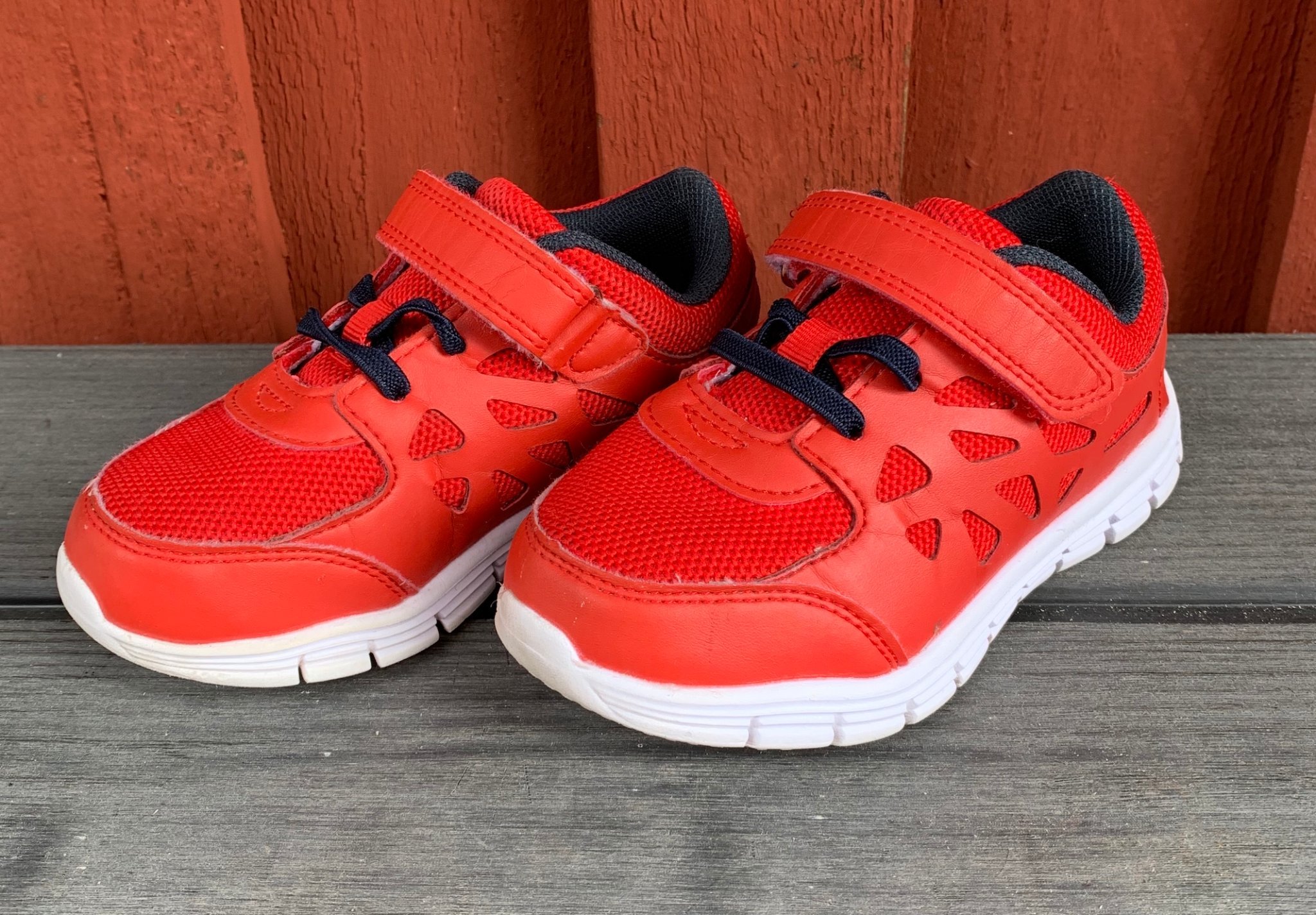 Röda Gulliver sneakers skor stl 27 (406512398) ᐈ Köp på Tradera