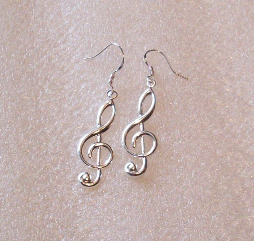 Örhänge G-klav i tibetsilver Rockabilly Pinup | Köp på Tradera (697205723)
