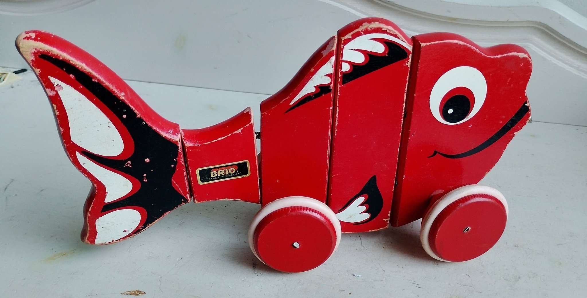 BRIO Träleksak Dragdjur - Röd Fisk. retro | Köp på Tradera (713674640)