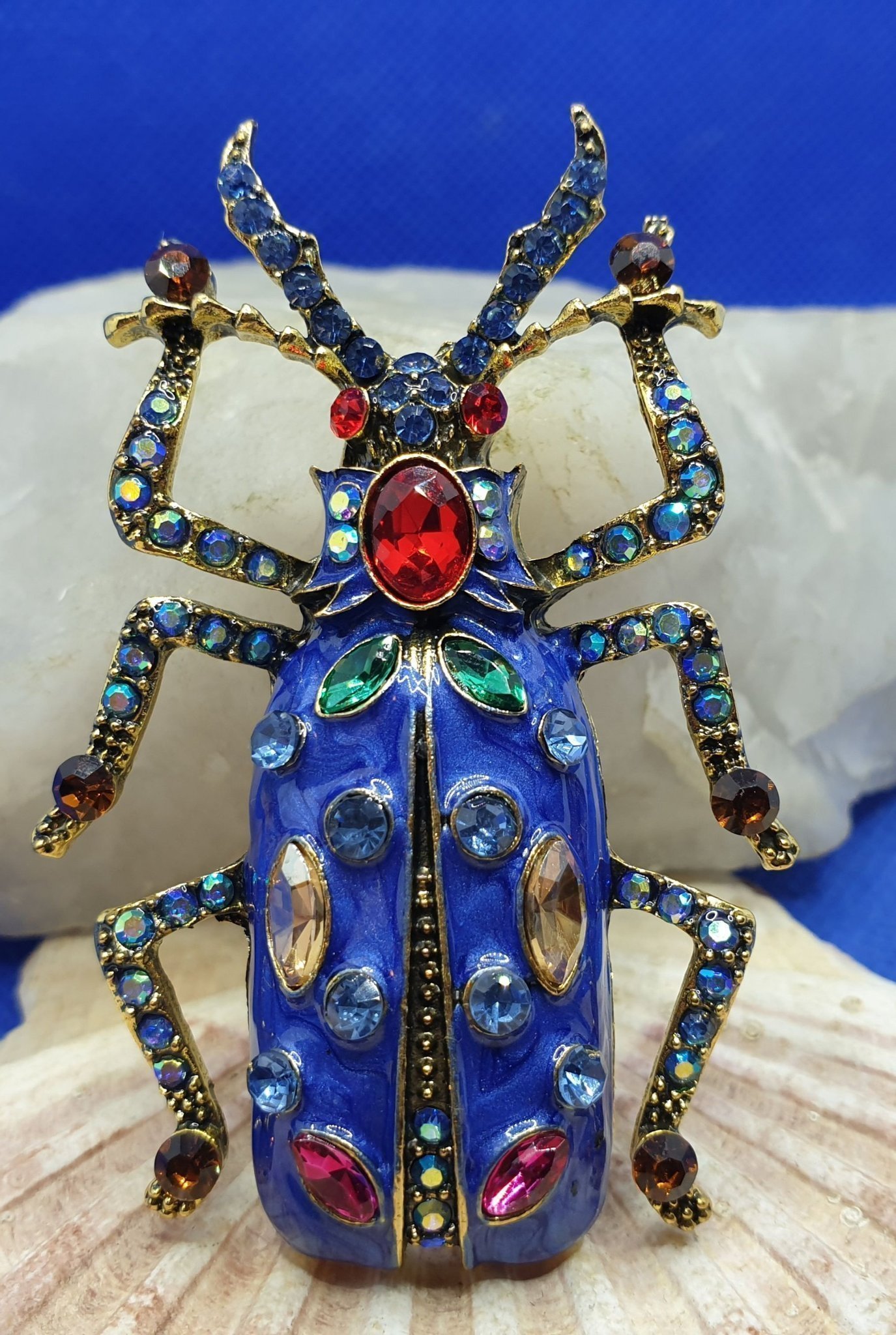 Brosch - Stor färggrann Skalbagge / Insekt (rea) | Köp på Tradera ...