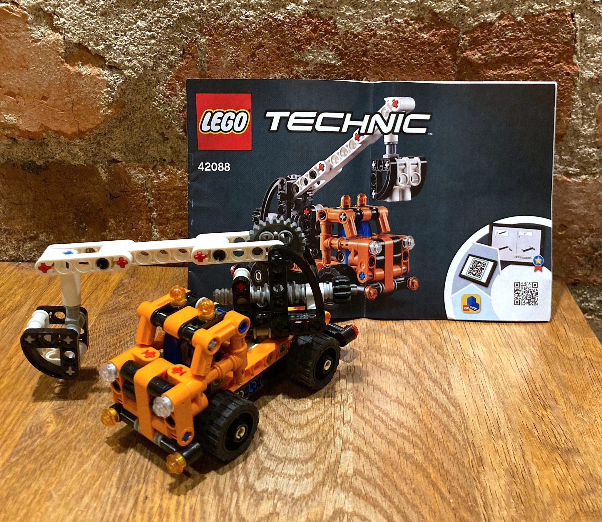 Se produkter som liknar LEGO TECHNIC 42088 SKYLIFT KO.. på Tradera ...