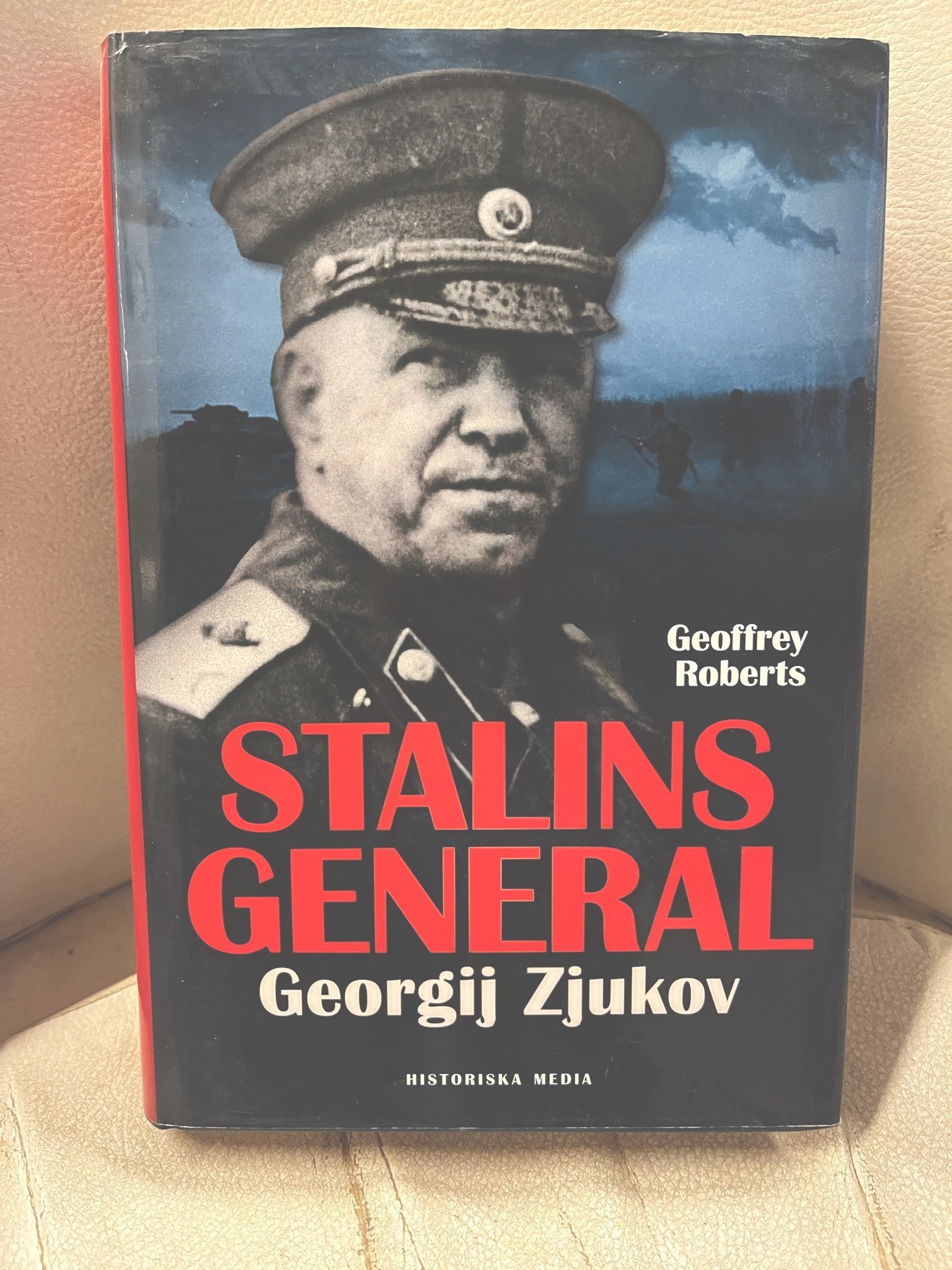 Stalins General: Georgij Zjukov av Geoffrey Rob.. | Köp på Tradera ...