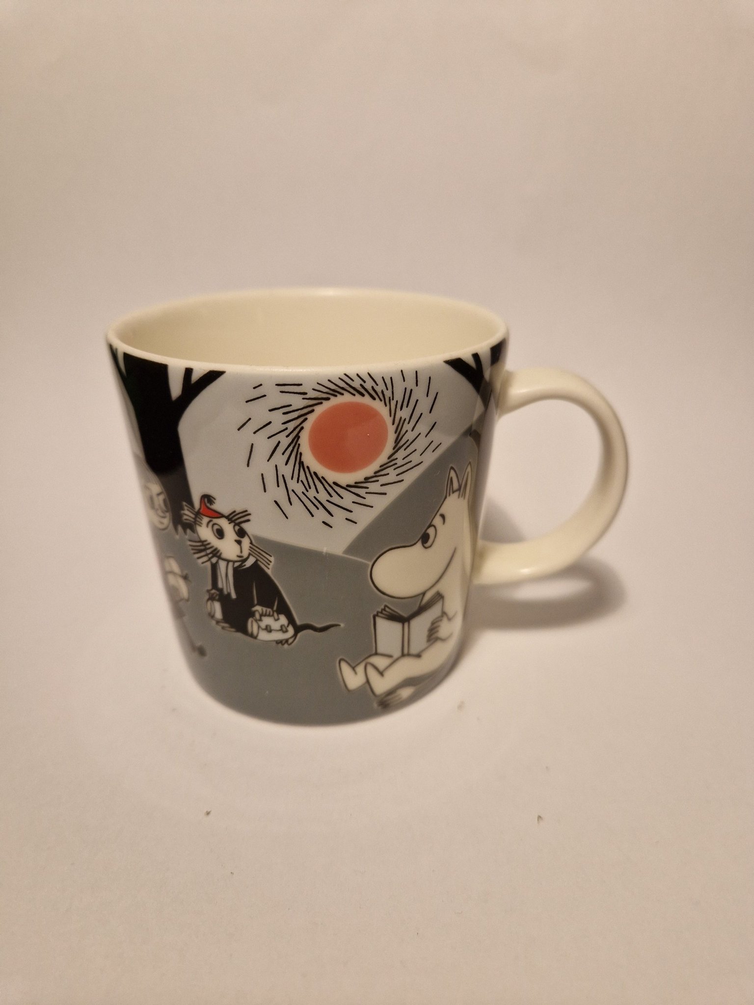 Se produkter som liknar Arabia Mumin Mugg Äventyr på Tradera (692209225)