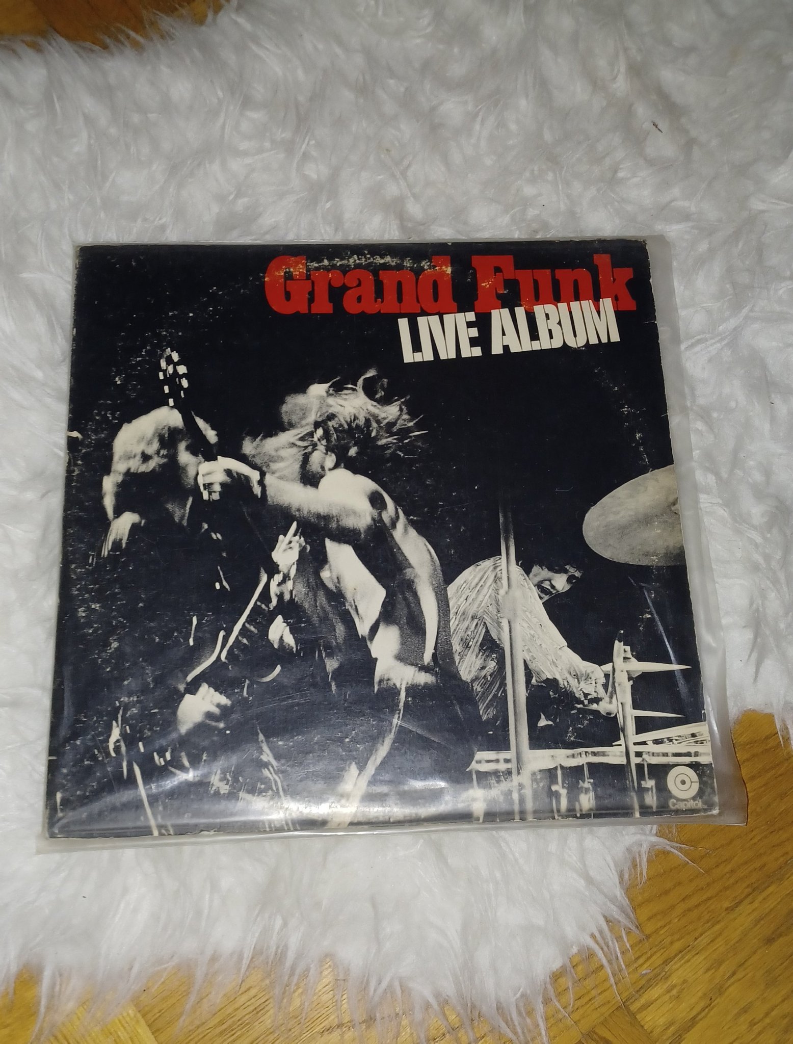 Se produkter som liknar Grand Funk - Live Album dubbe.. på Tradera ...