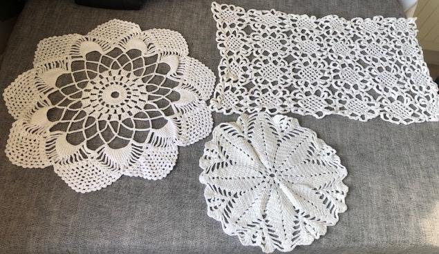 3 Vintage Virkade Dukar - 2 Runda 1Avlång Troli.. | Köp på Tradera ...