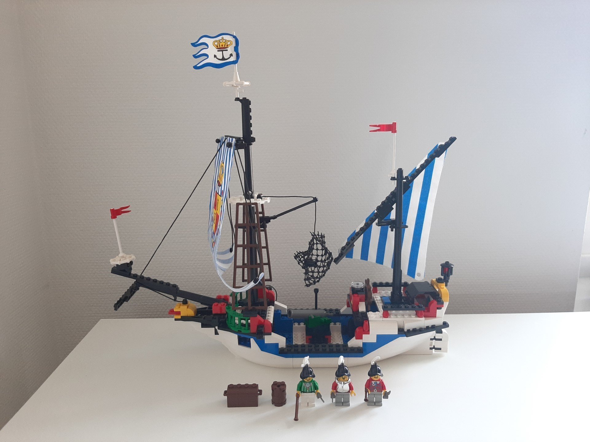 100% Komplett | LEGO Pirates | Armada Flagship .. | Köp på Tradera ...